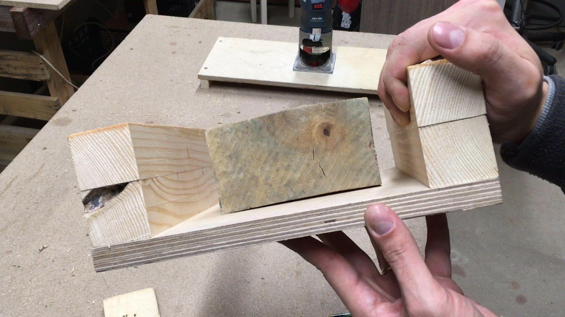 How to Make a Router Planer Jig for Wood Flattening : 6 Steps (with ...