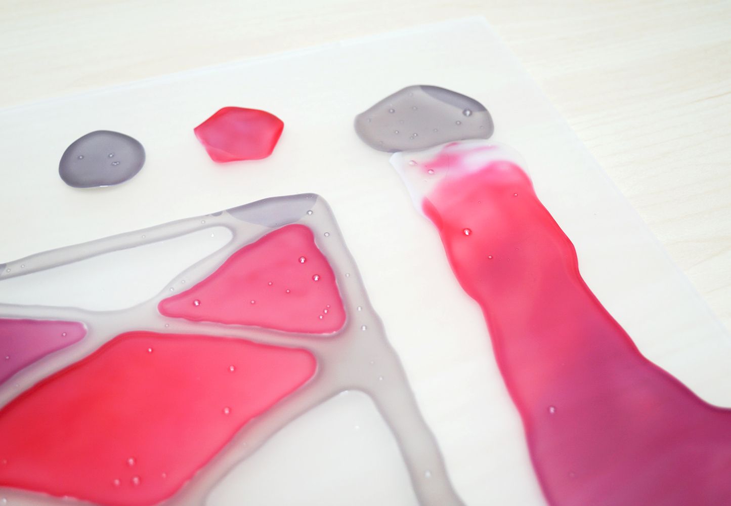 DIY Window Clings | How to Make Your Own Glass Decorations With PVA ...