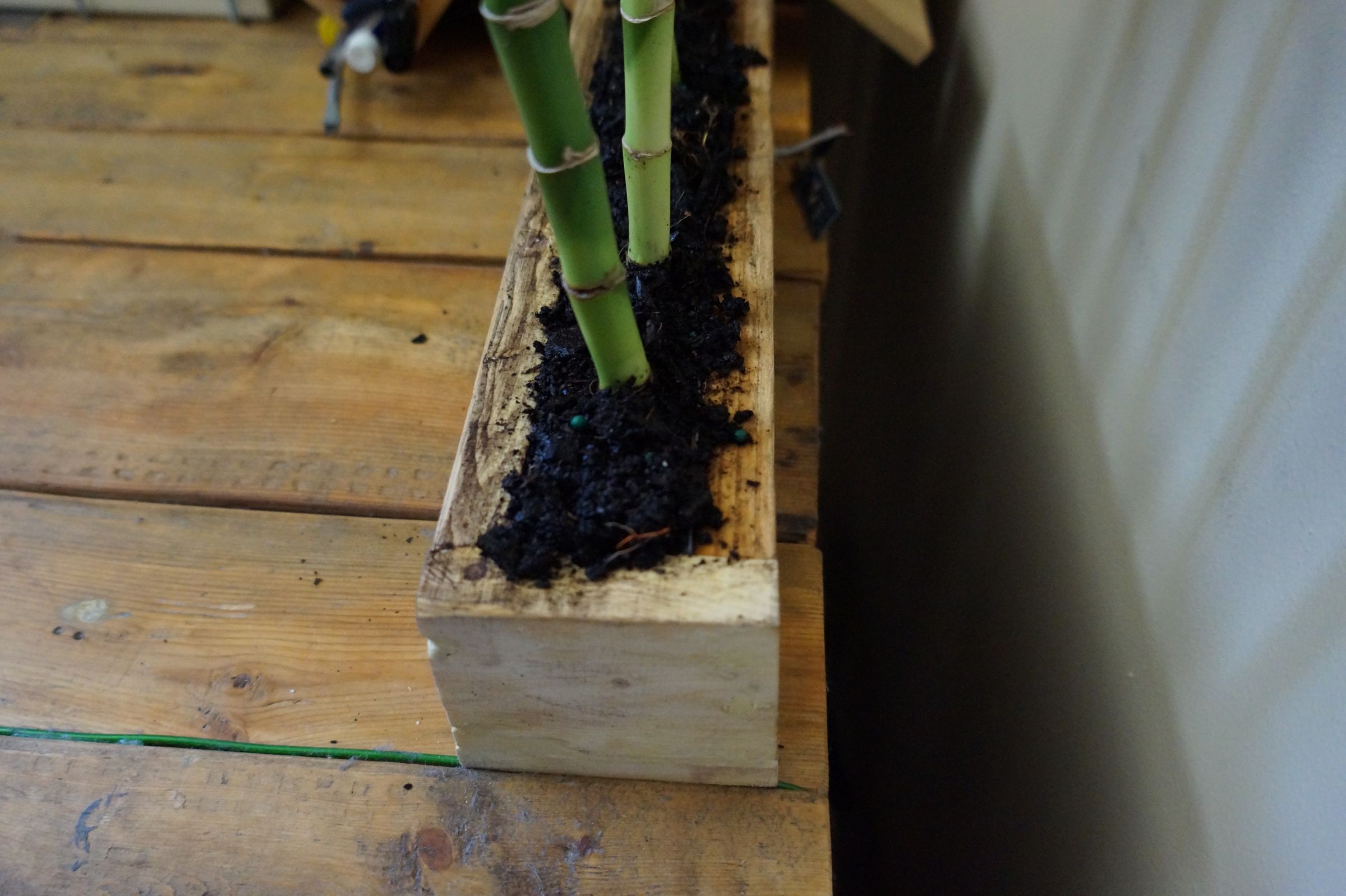 Magical Floating Planter Box : 6 Steps (with Pictures) - Instructables
