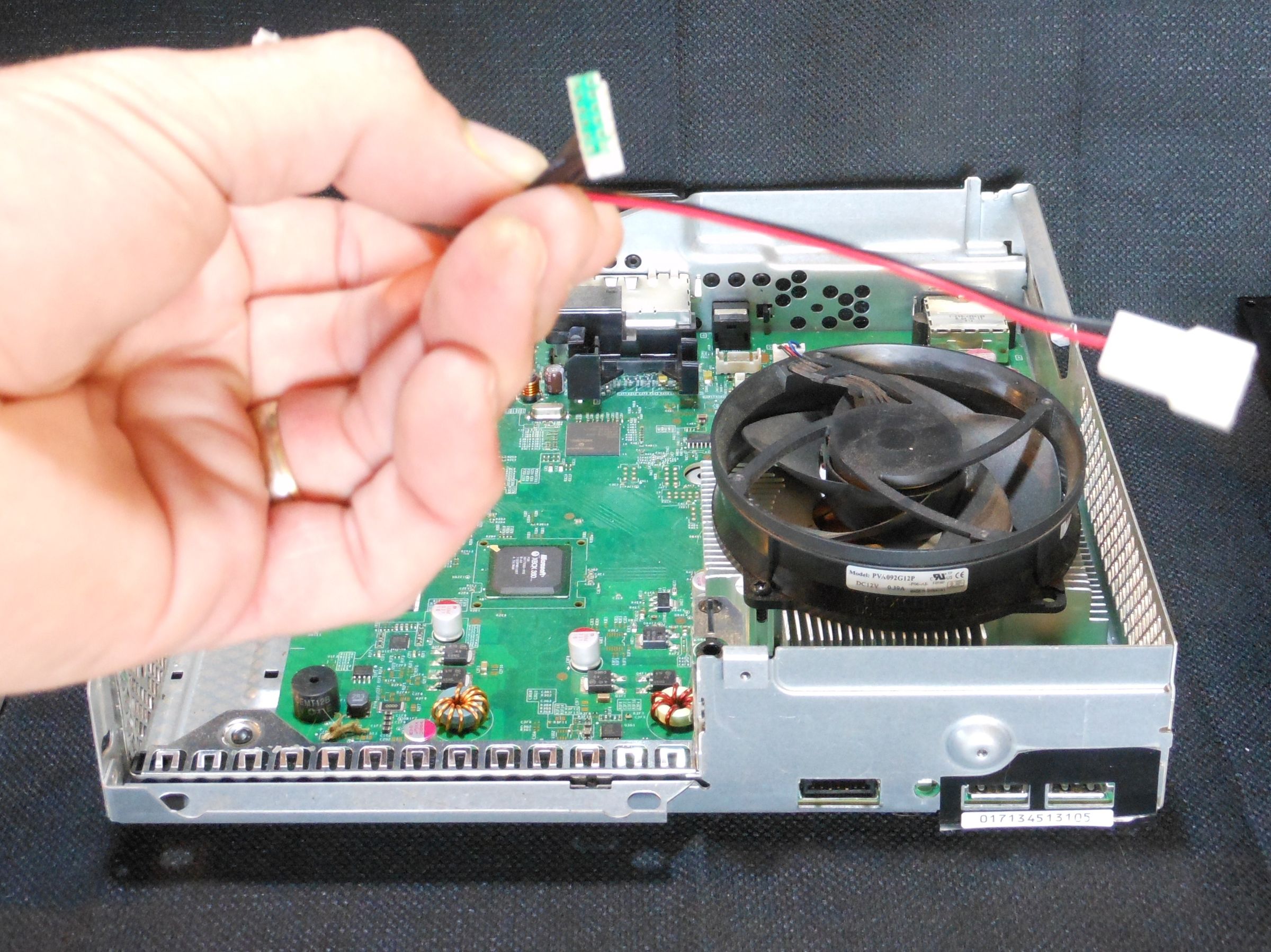 Iron Man DIY XBOX 360 Case Mod : 5 Steps - Instructables