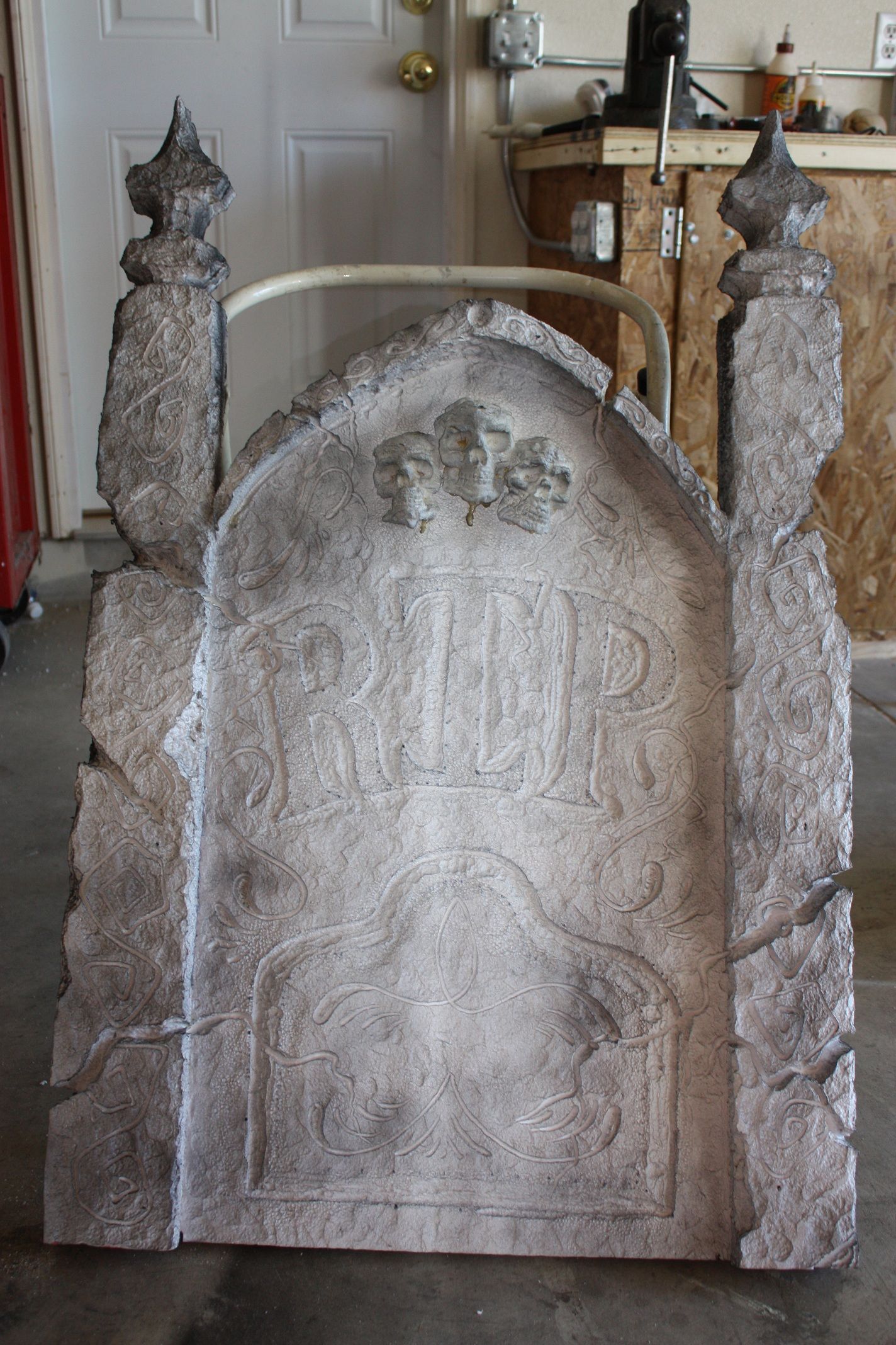 Home Made Grave Stones : 13 Steps (with Pictures) - Instructables
