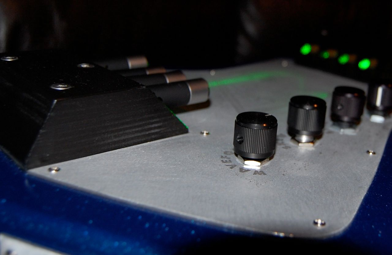 The Prism: a Laser Synth-Guitar : 20 Steps (with Pictures) - Instructables