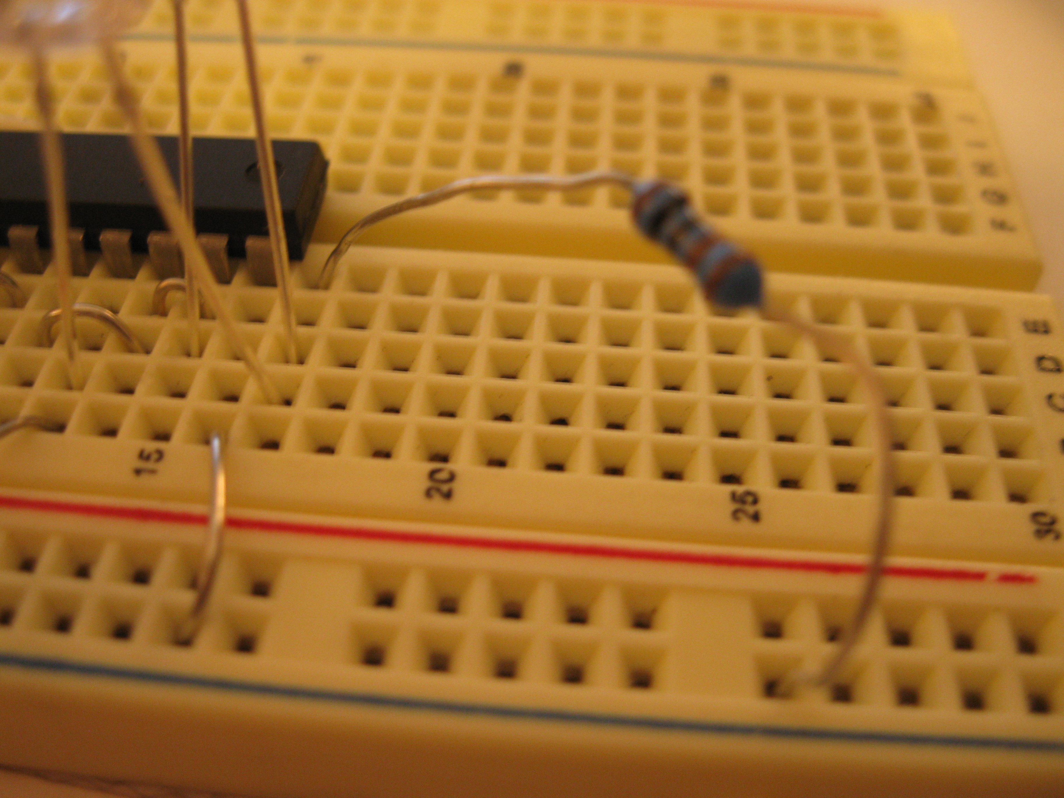 How to Make an Alternating LED Flasher : 6 Steps - Instructables