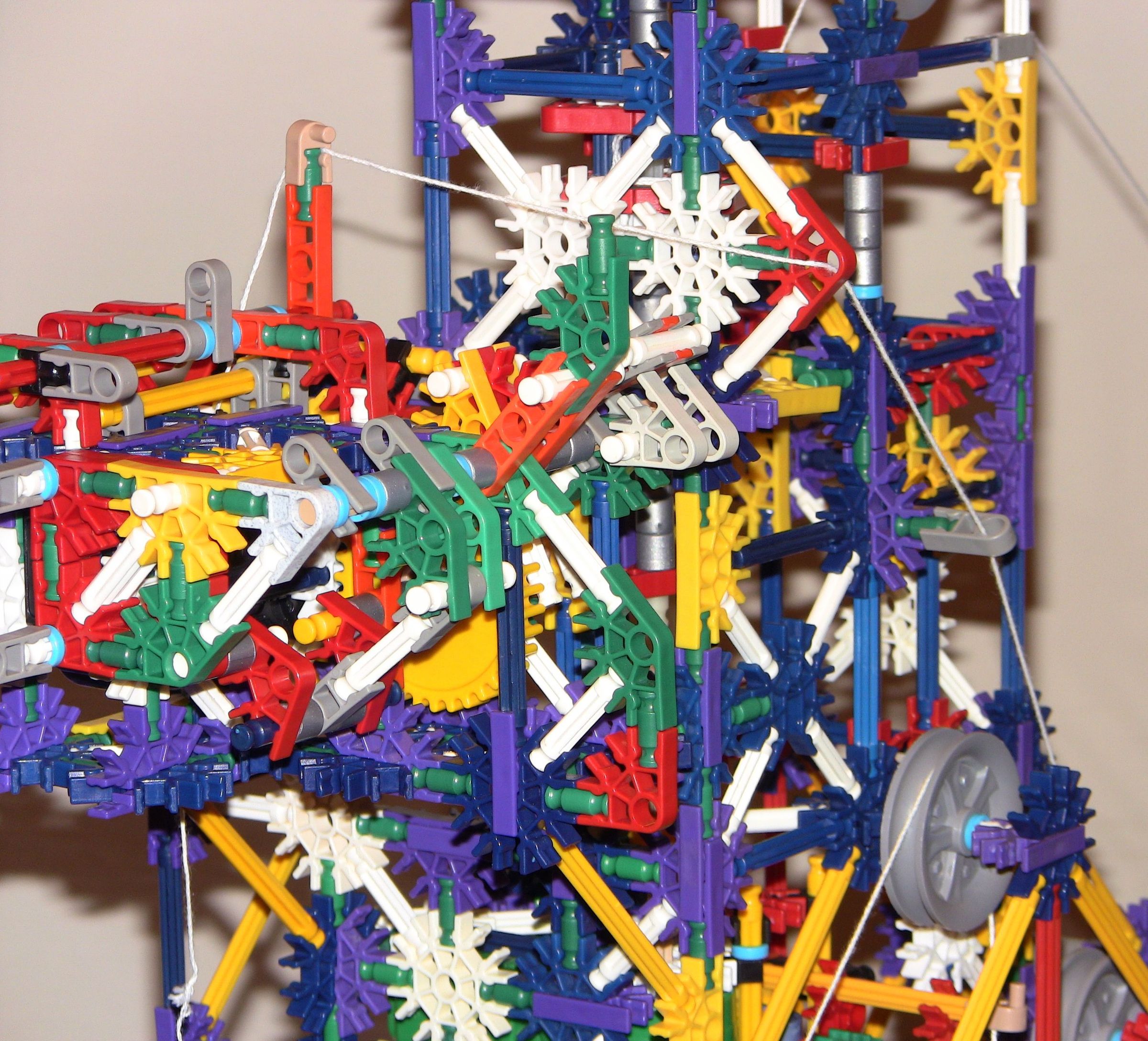 Knex Automatic Drawbridge Element : 7 Steps - Instructables