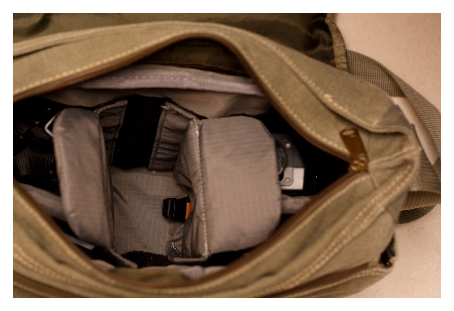 DIY Waxed Canvas Camera Bag : 4 Steps (with Pictures) - Instructables
