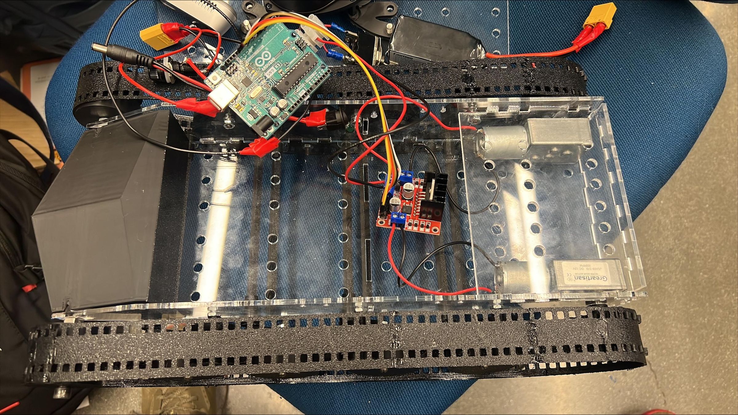 Remote Controlled Tracked Vehicle With Obstacle Avoidance : 11 Steps ...