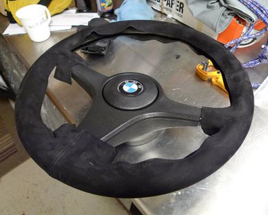 Reupholstering a Steering Wheel : 11 Steps (with Pictures) - Instructables