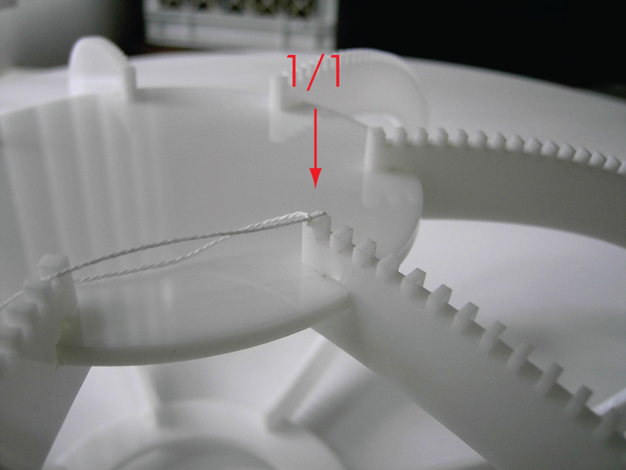 How to Make a 70's String Lamp : 11 Steps (with Pictures) - Instructables