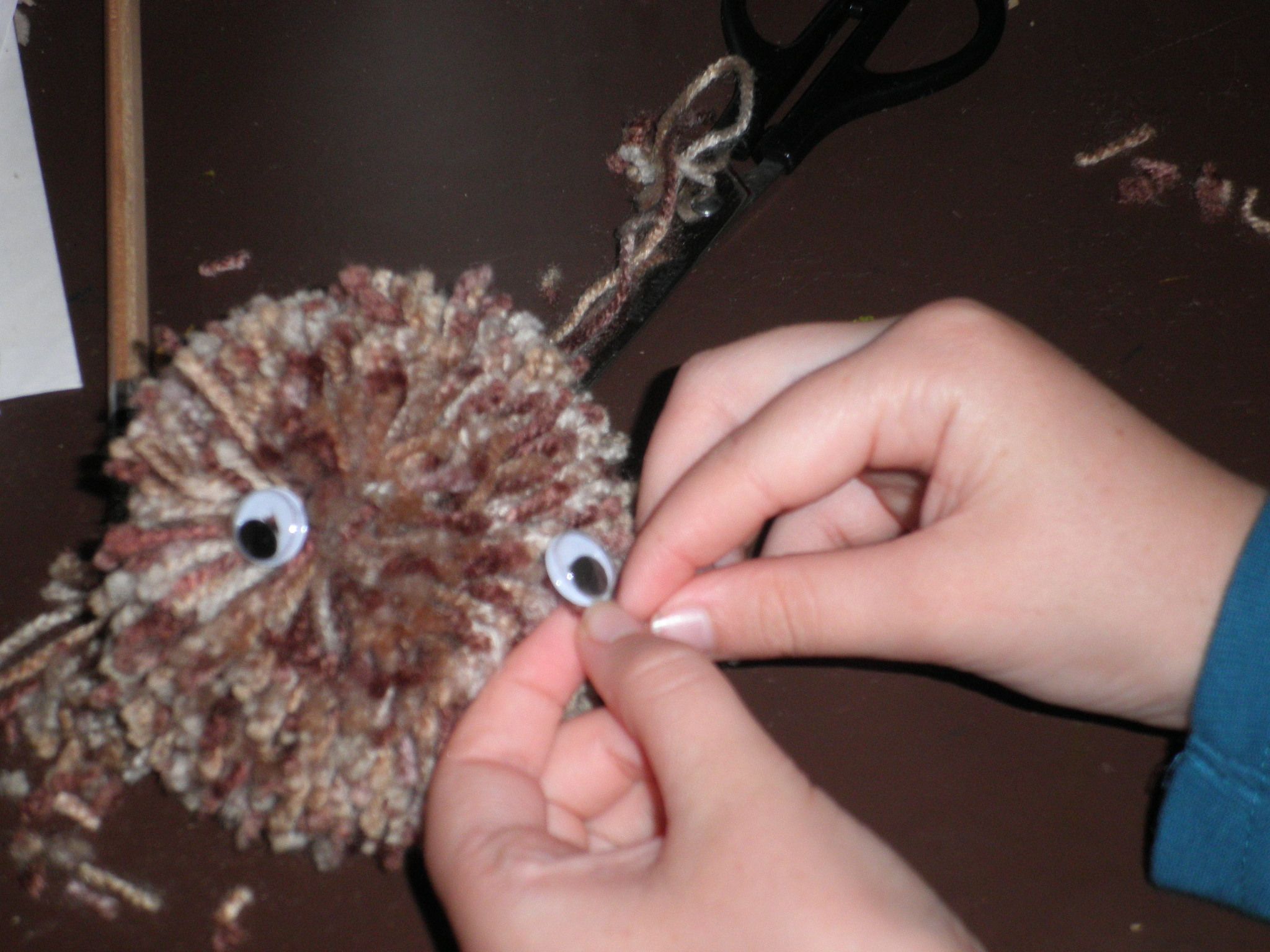 Emu Puppet! : 6 Steps - Instructables