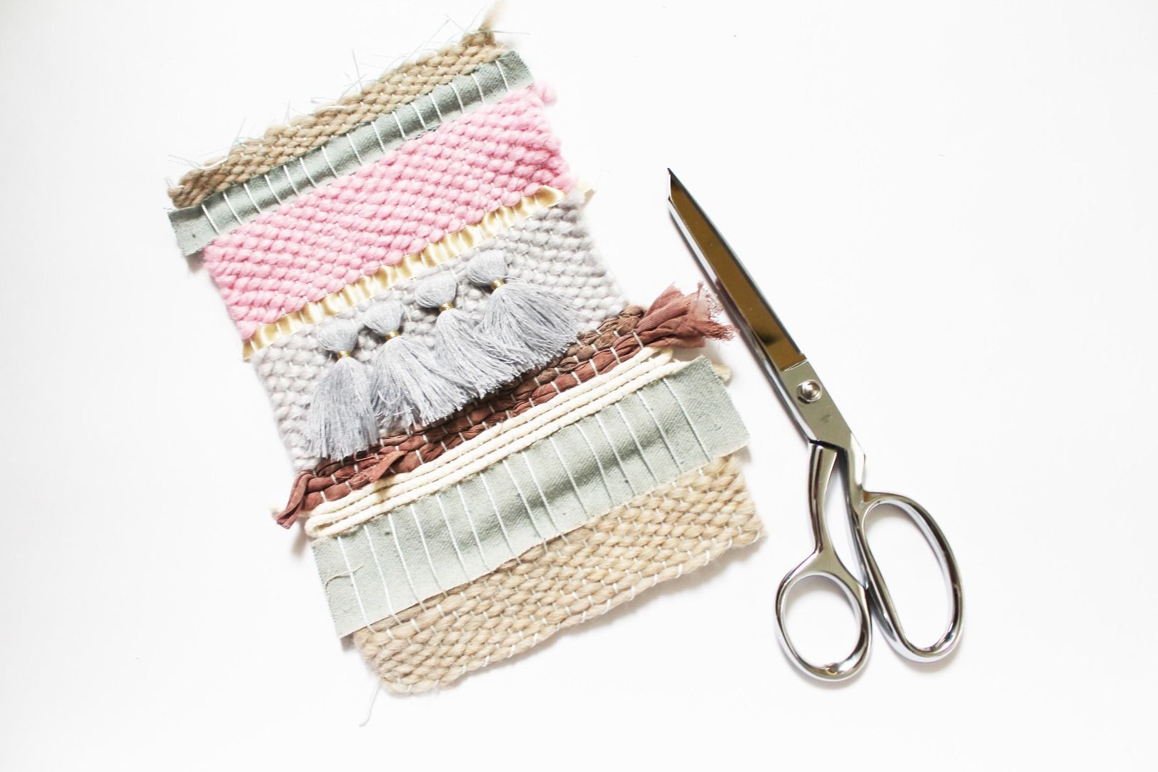 Framed Mini Weaving : 5 Steps (with Pictures) - Instructables