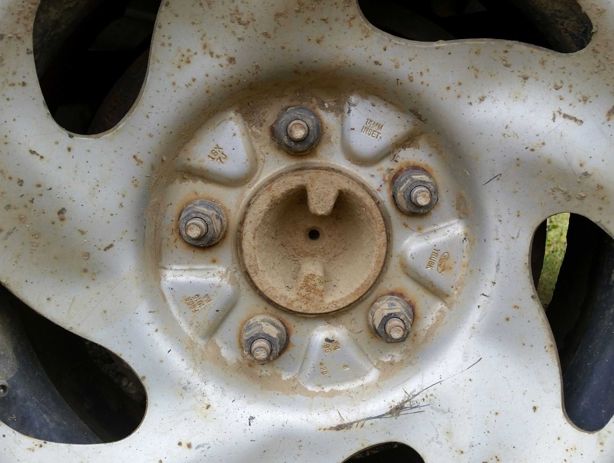 Emergency Tire Change Procedure : 22 Steps (with Pictures) - Instructables