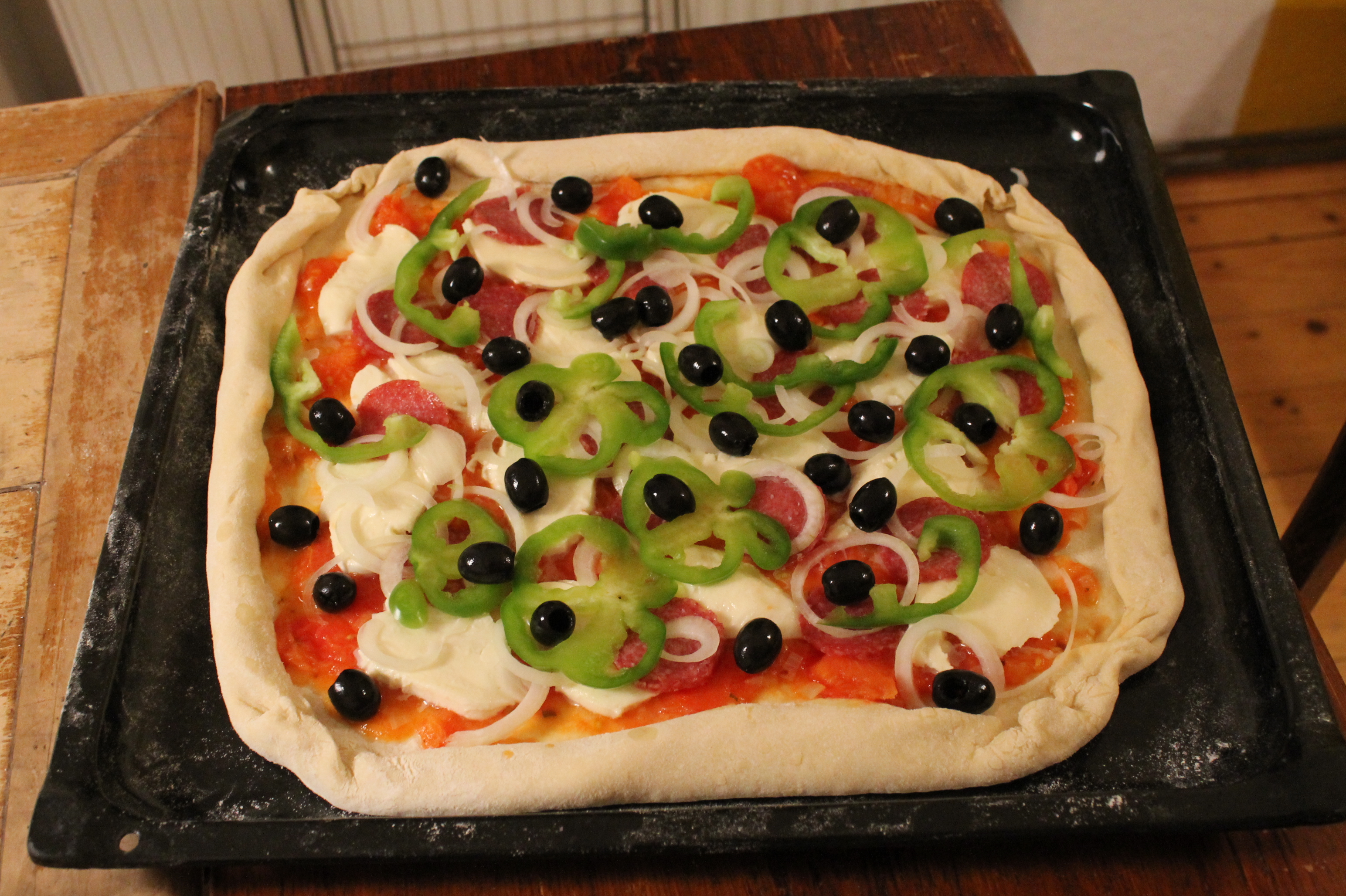 Making a Homemade Pizza : 6 Steps - Instructables