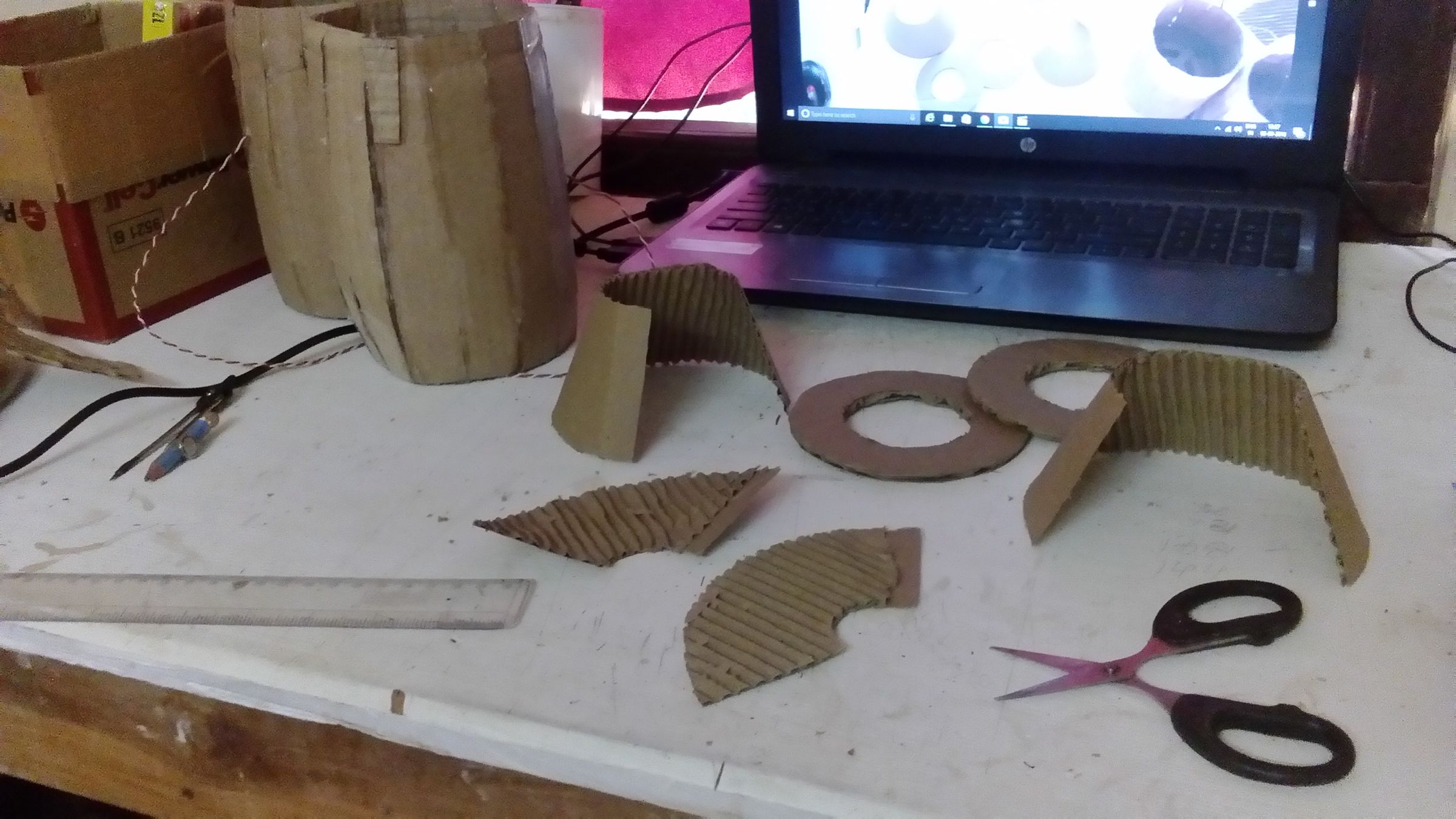 Boeing 737-800 Build Out of CARDBOARD : 9 Steps (with Pictures ...