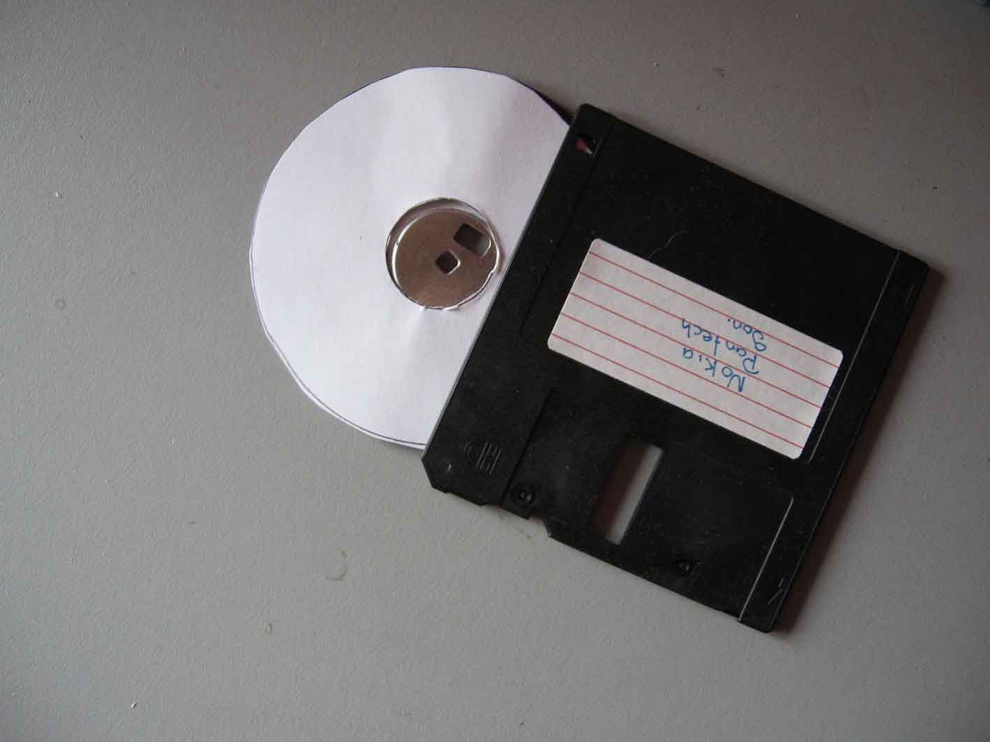 Love Letter Hidden Inside a Floppy Disk : 6 Steps - Instructables