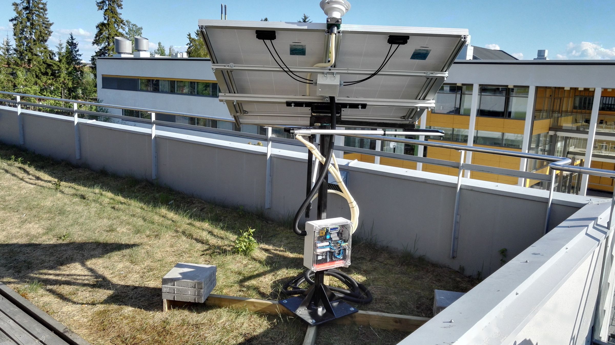 Dual Axis Solar Tracker With Online Energy Monitor : 11 Steps (with ...