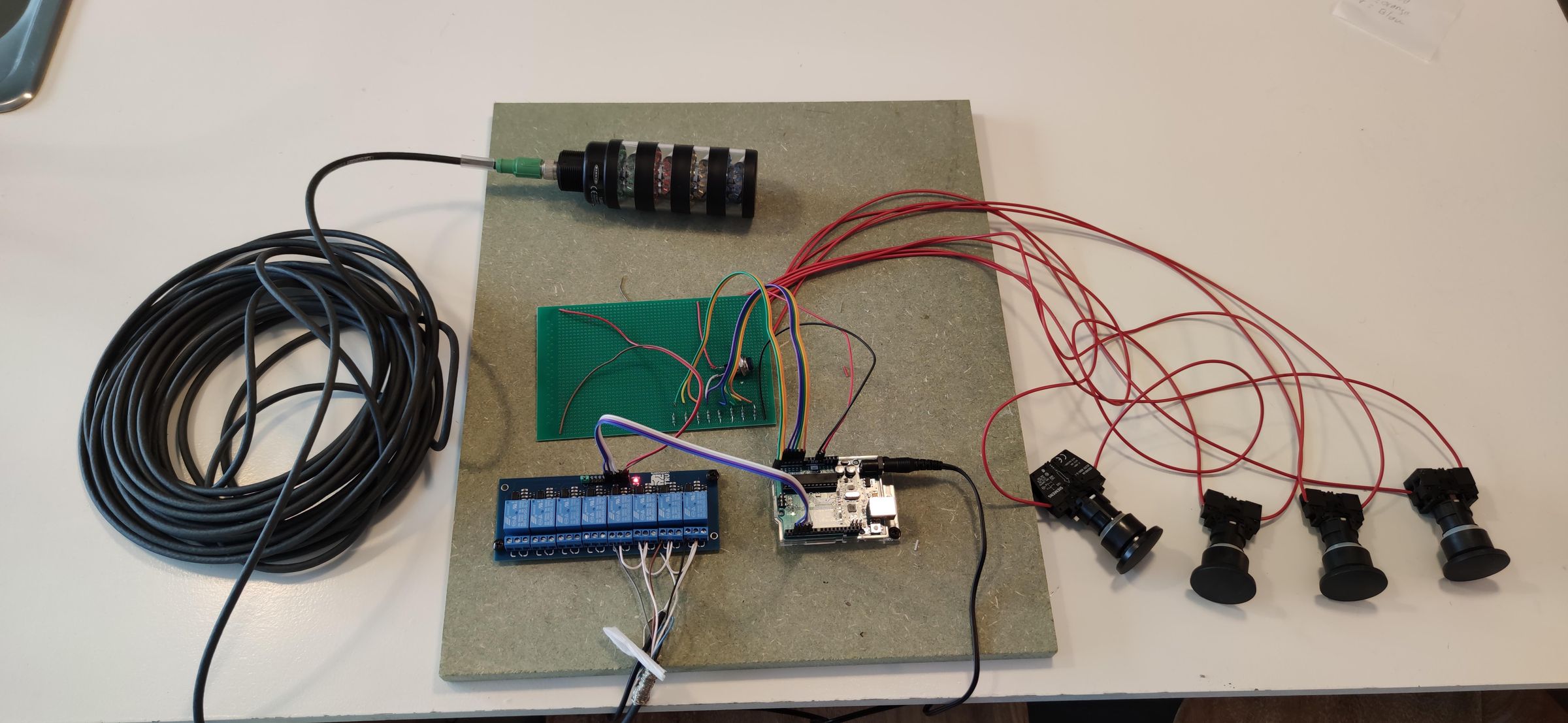 4-player Quiz Buzzer - Instructables