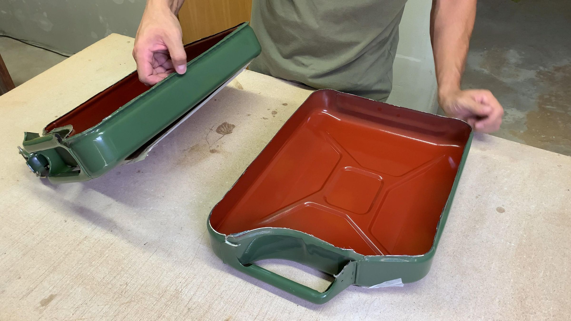 A Suitcase From Jerry Can : 16 Steps (with Pictures) - Instructables