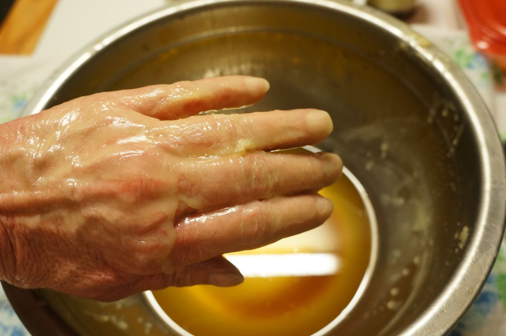 Hand and Foot Hot Wax Treatment : 10 Steps (with Pictures) - Instructables