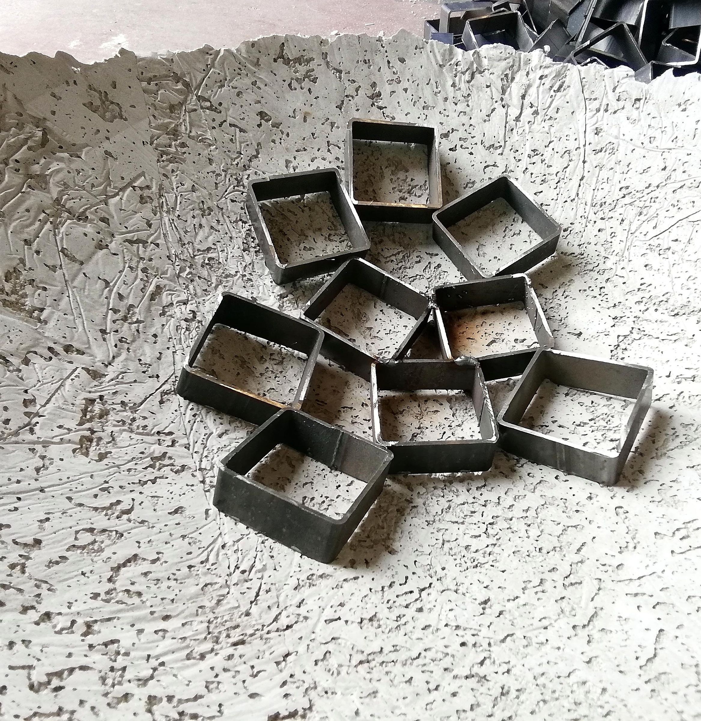 Steel Sphere Which Is Easy to Make With the Help of Some Cement : 11 ...