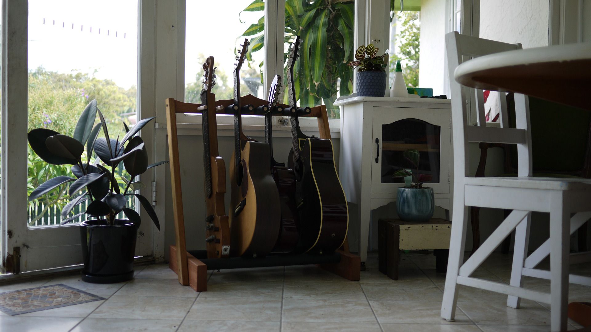 Timber Guitar Stand : 30 Steps (with Pictures) - Instructables