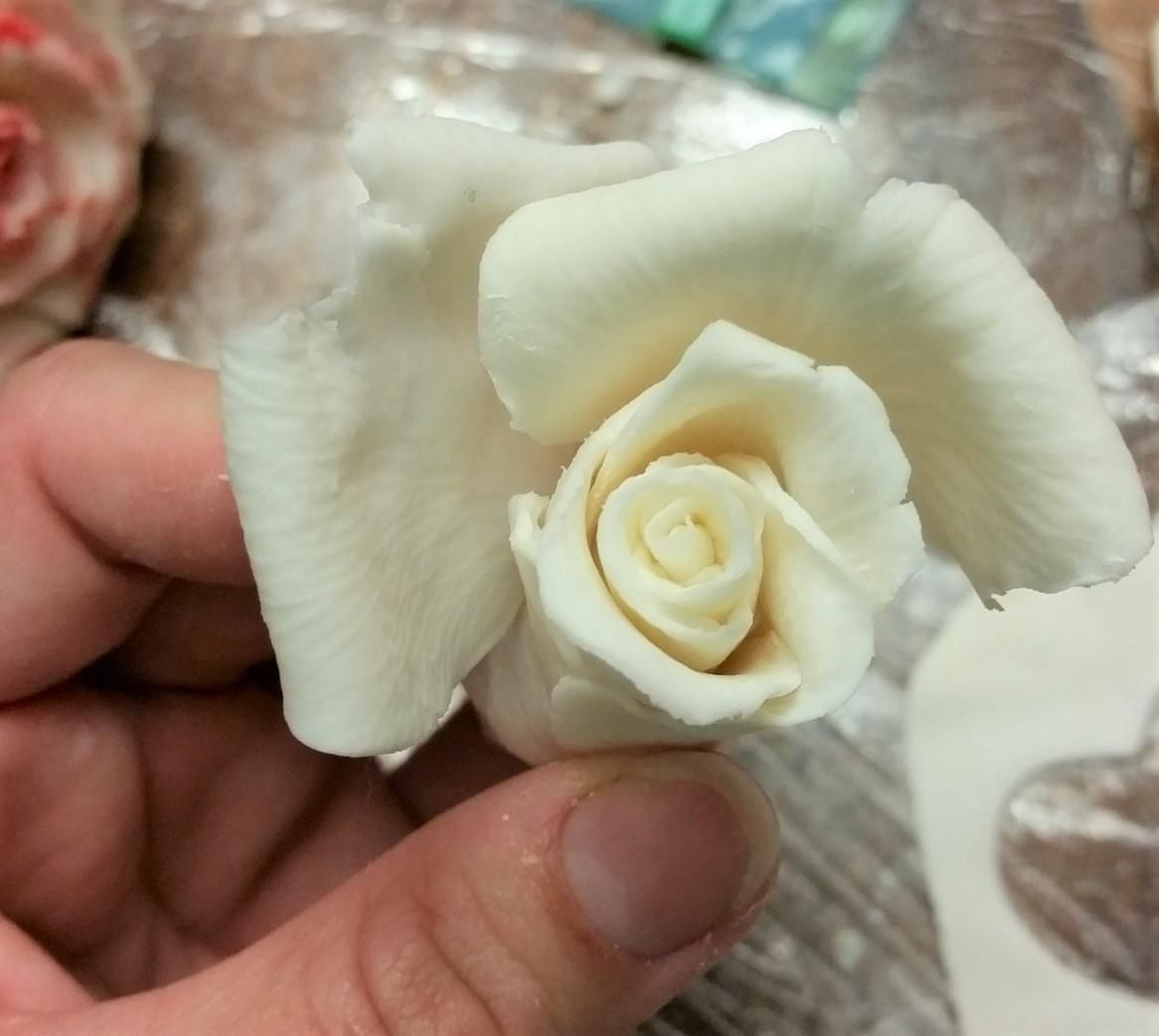 Realistic Edible Modeling Chocolate Roses : 7 Steps (with Pictures ...