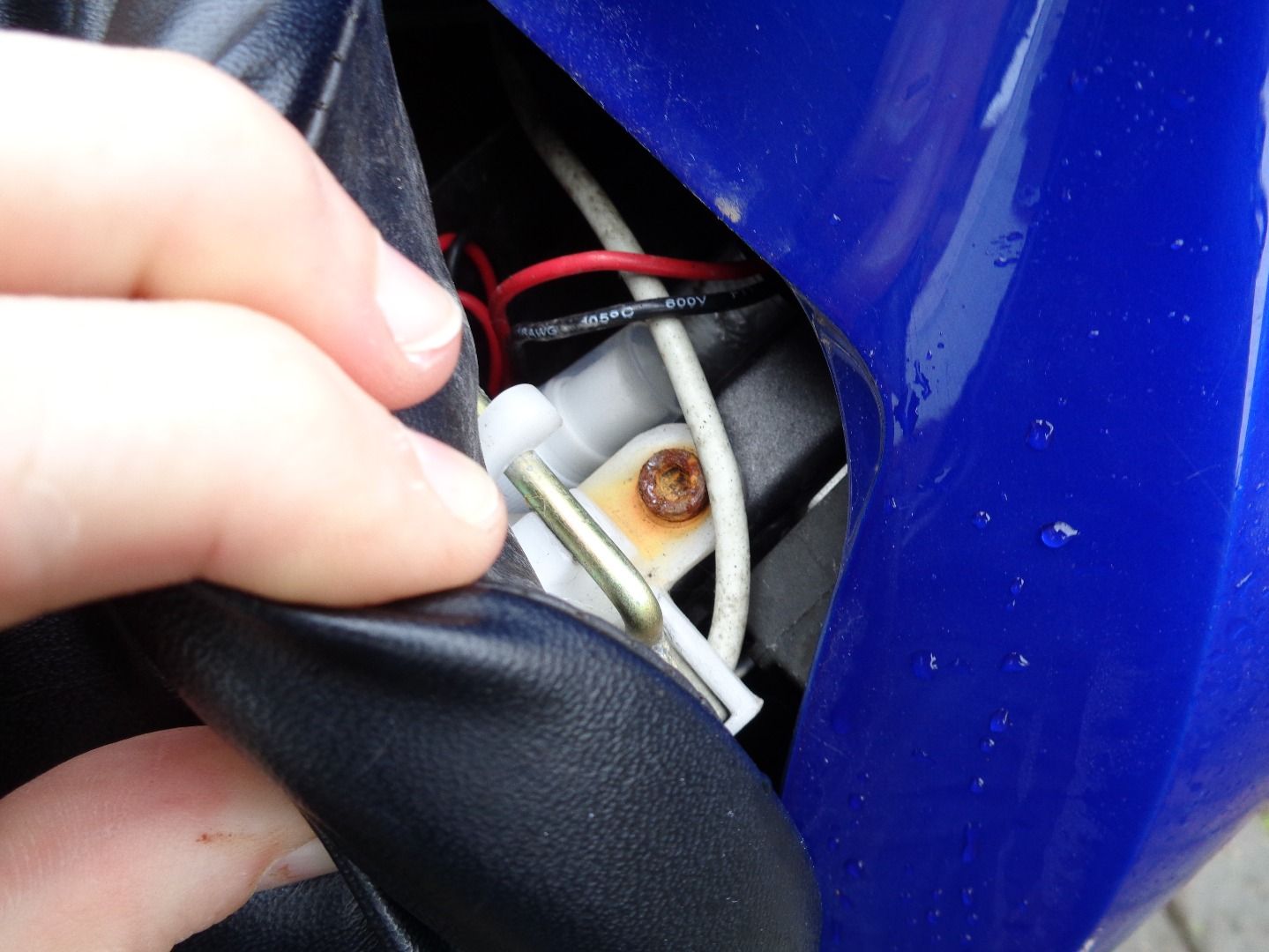 Jump Starting a Motorbike From a Power Bank Starter : 3 Steps (with ...