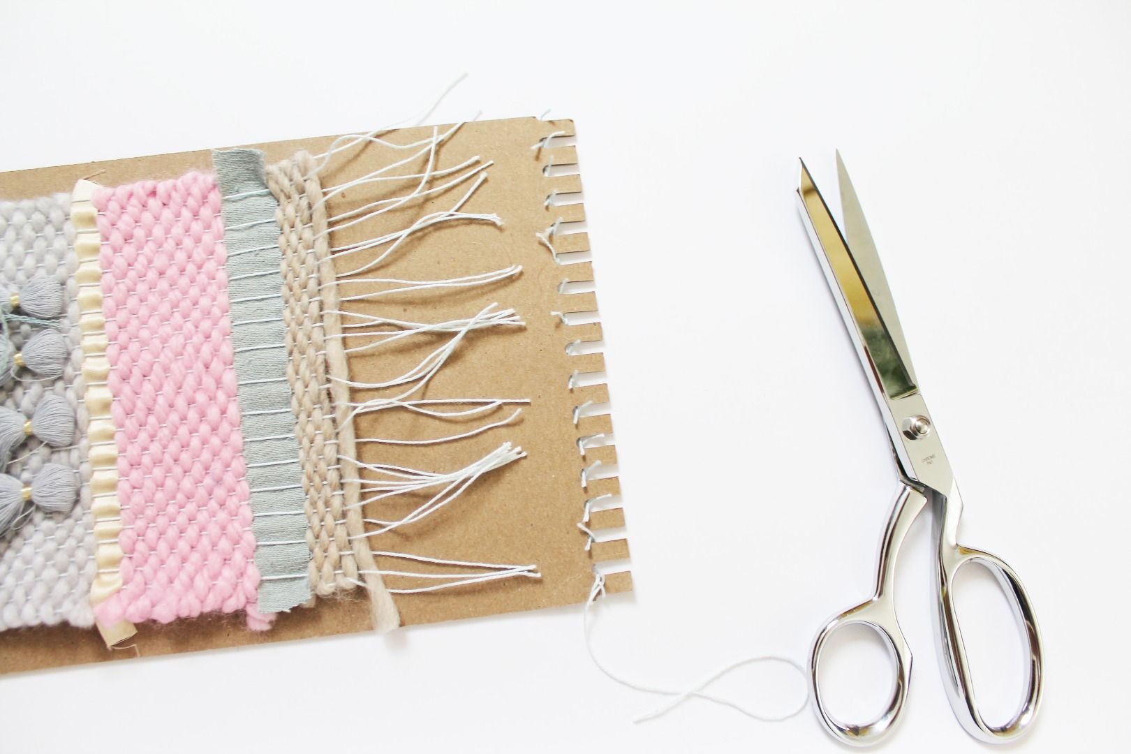 Framed Mini Weaving : 5 Steps (with Pictures) - Instructables