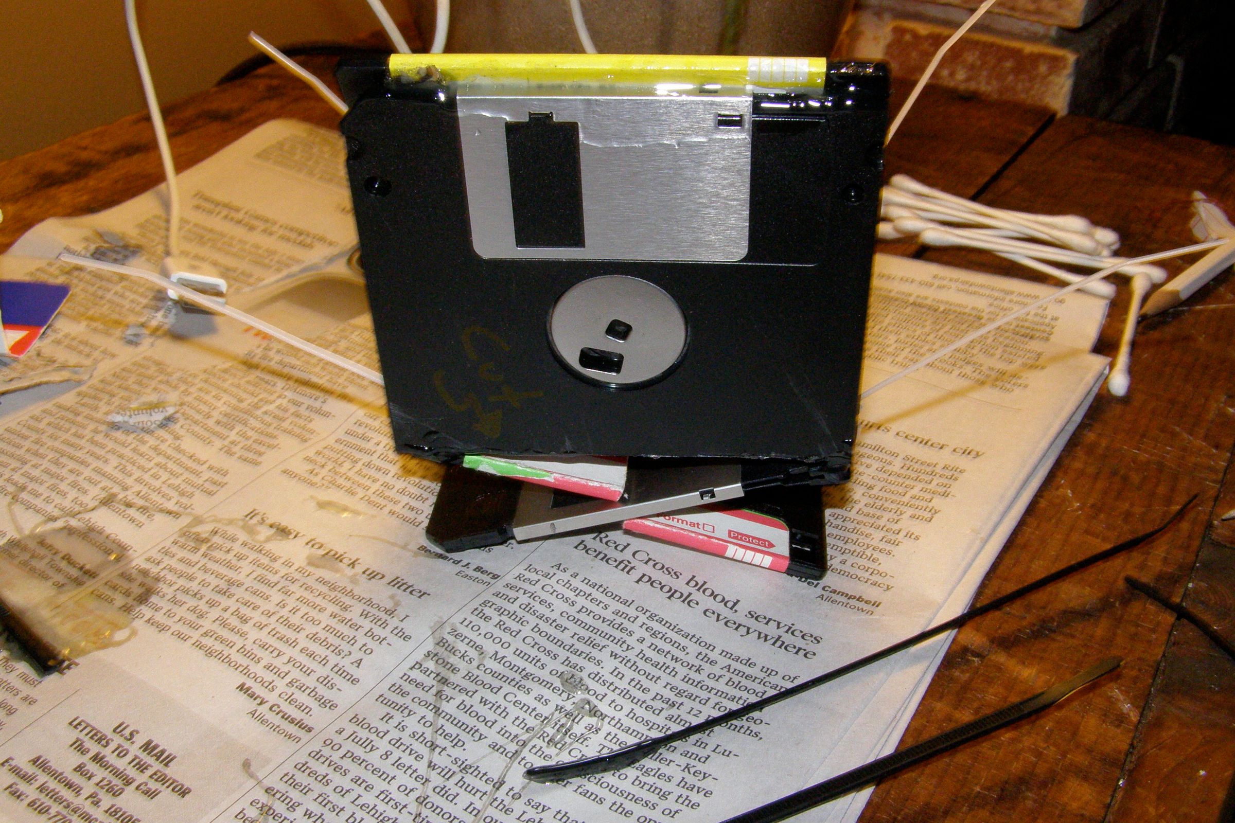 Floppy Disk Dock : 6 Steps - Instructables