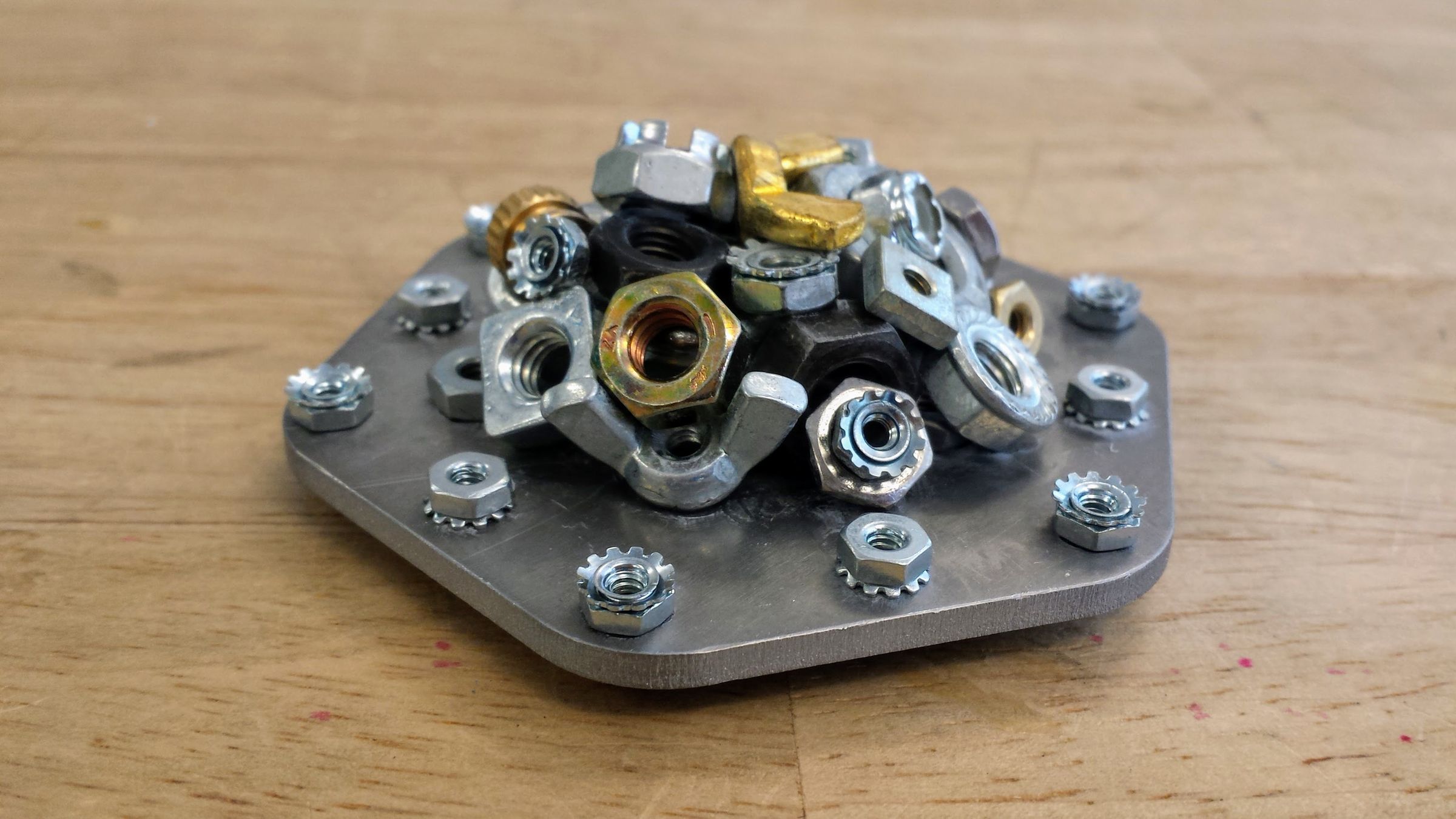 Nutcase [for Loose Screws] : 9 Steps (with Pictures) - Instructables
