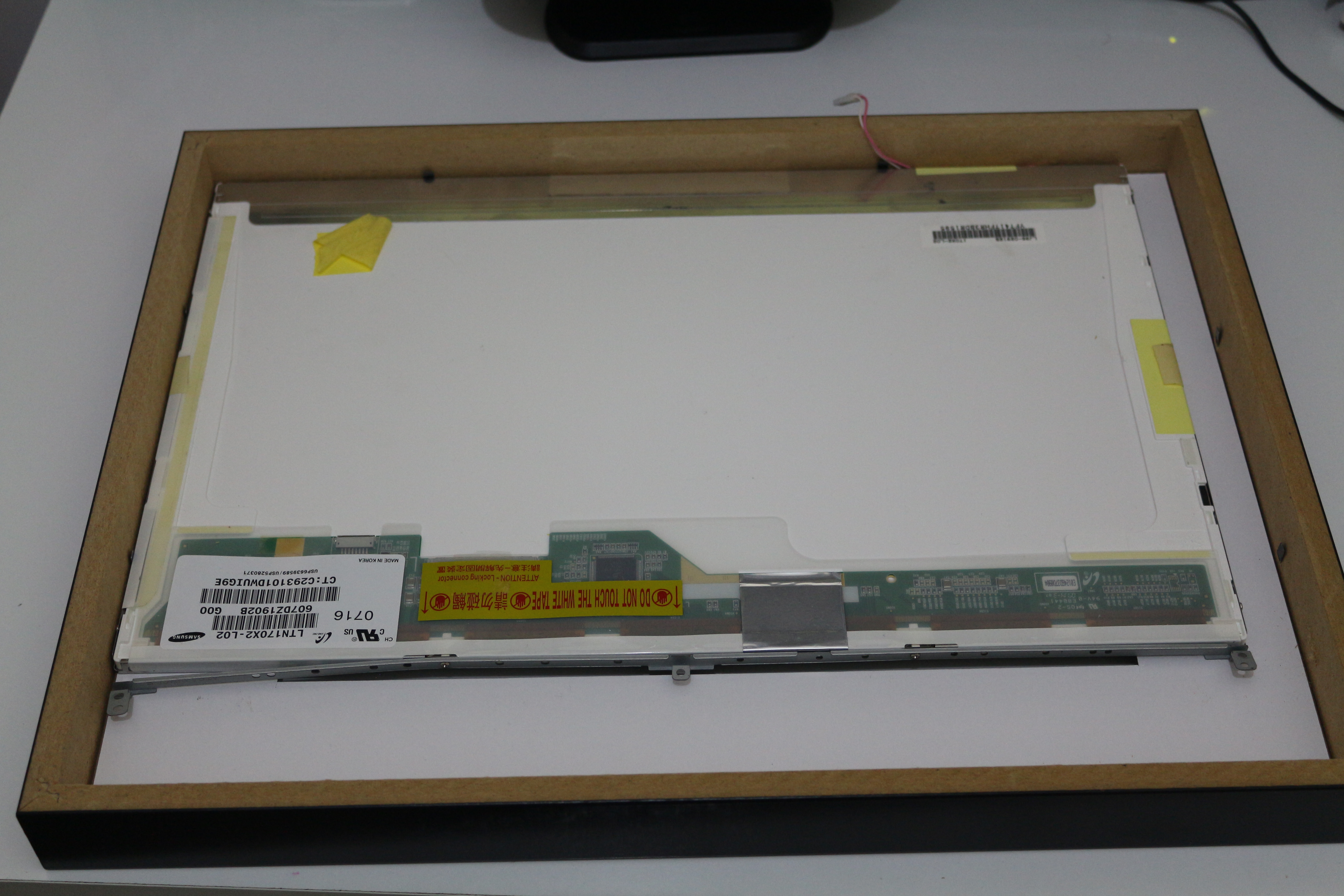 Frame for an Old Laptop LCD : 10 Steps - Instructables