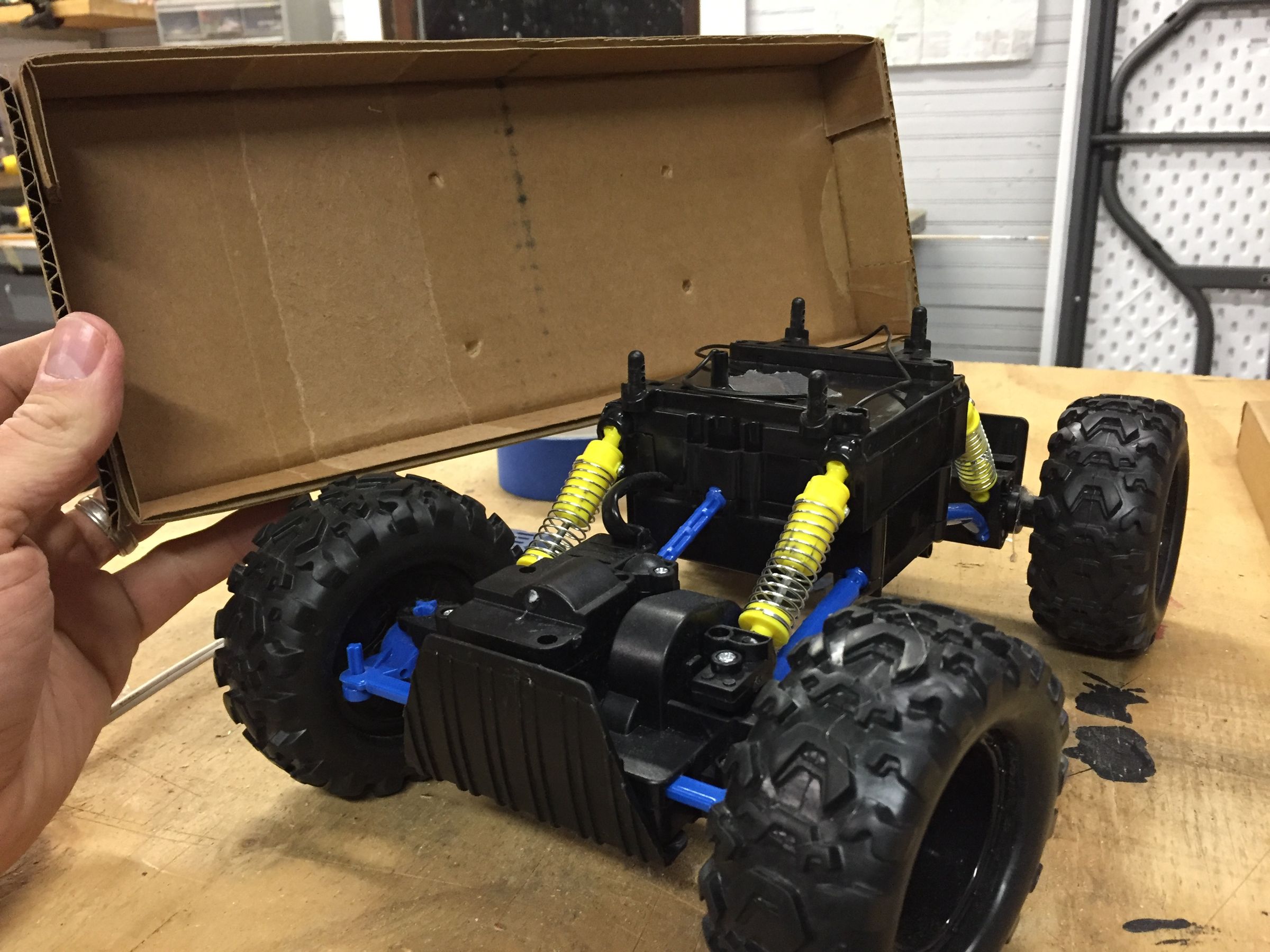 Battle Bots on a Budget : 5 Steps (with Pictures) - Instructables