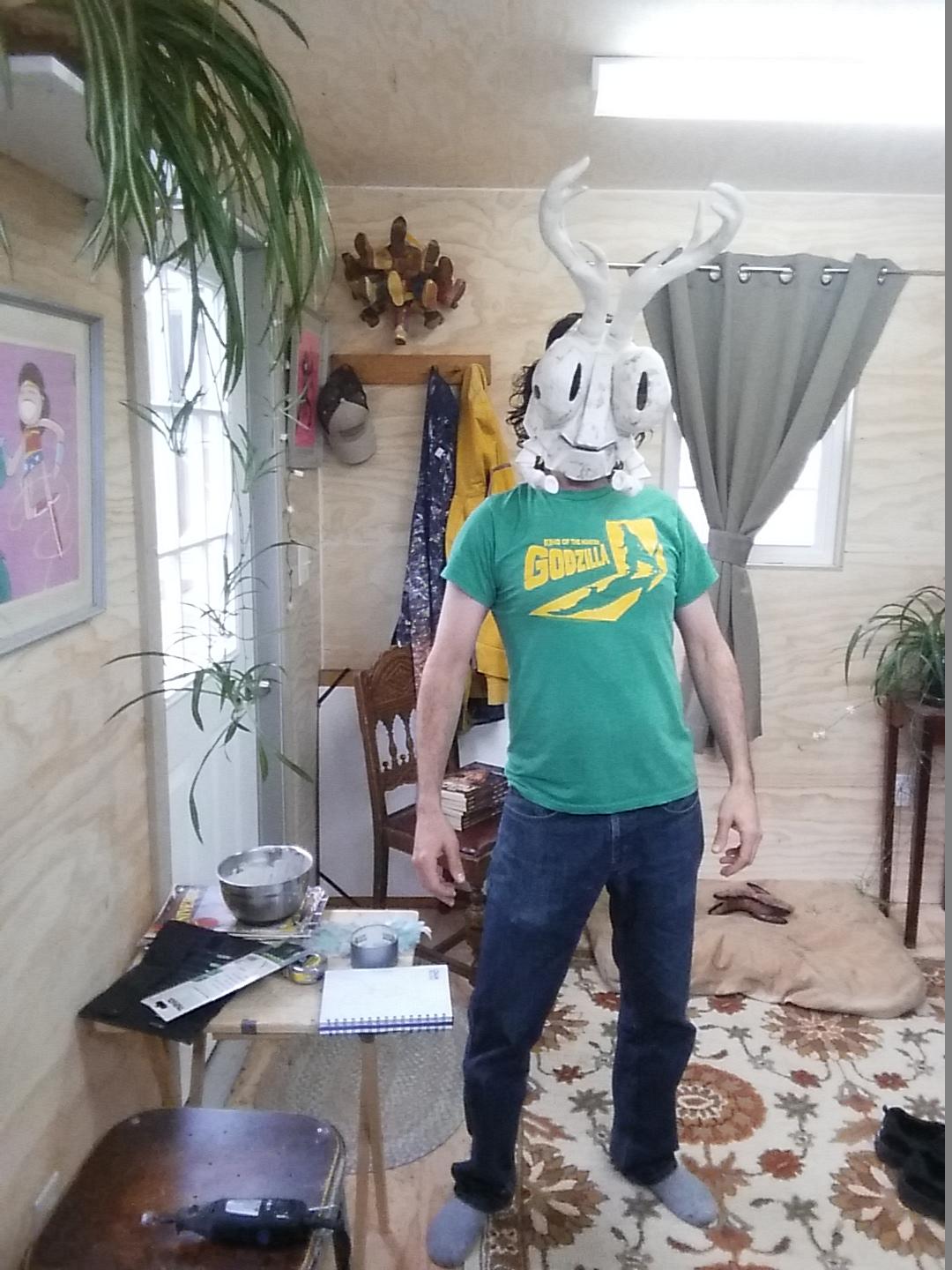 Buck Grasshopper Mask : 9 Steps (with Pictures) - Instructables