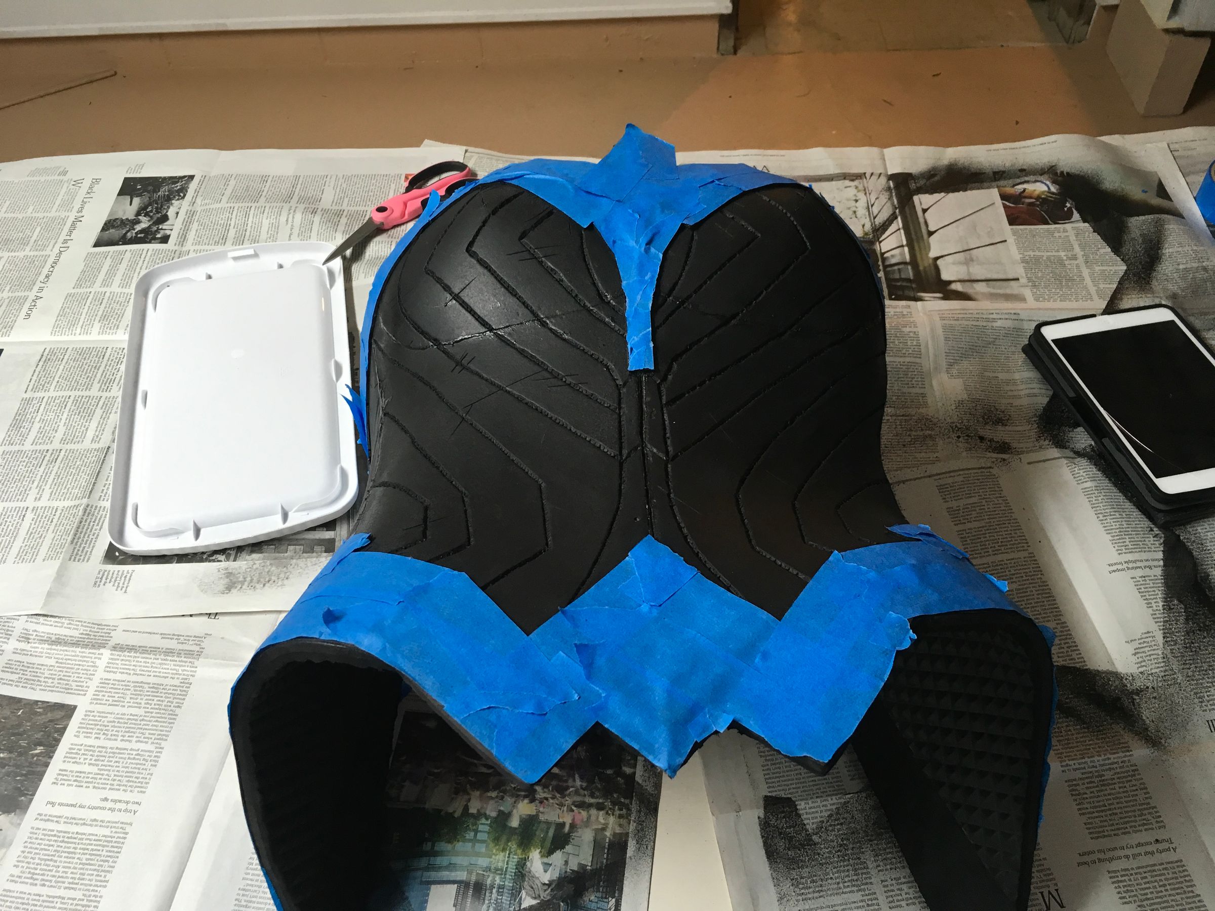 Wonder Woman Cosplay: Body Armour and Gladiator Skirt : 11 Steps (with ...