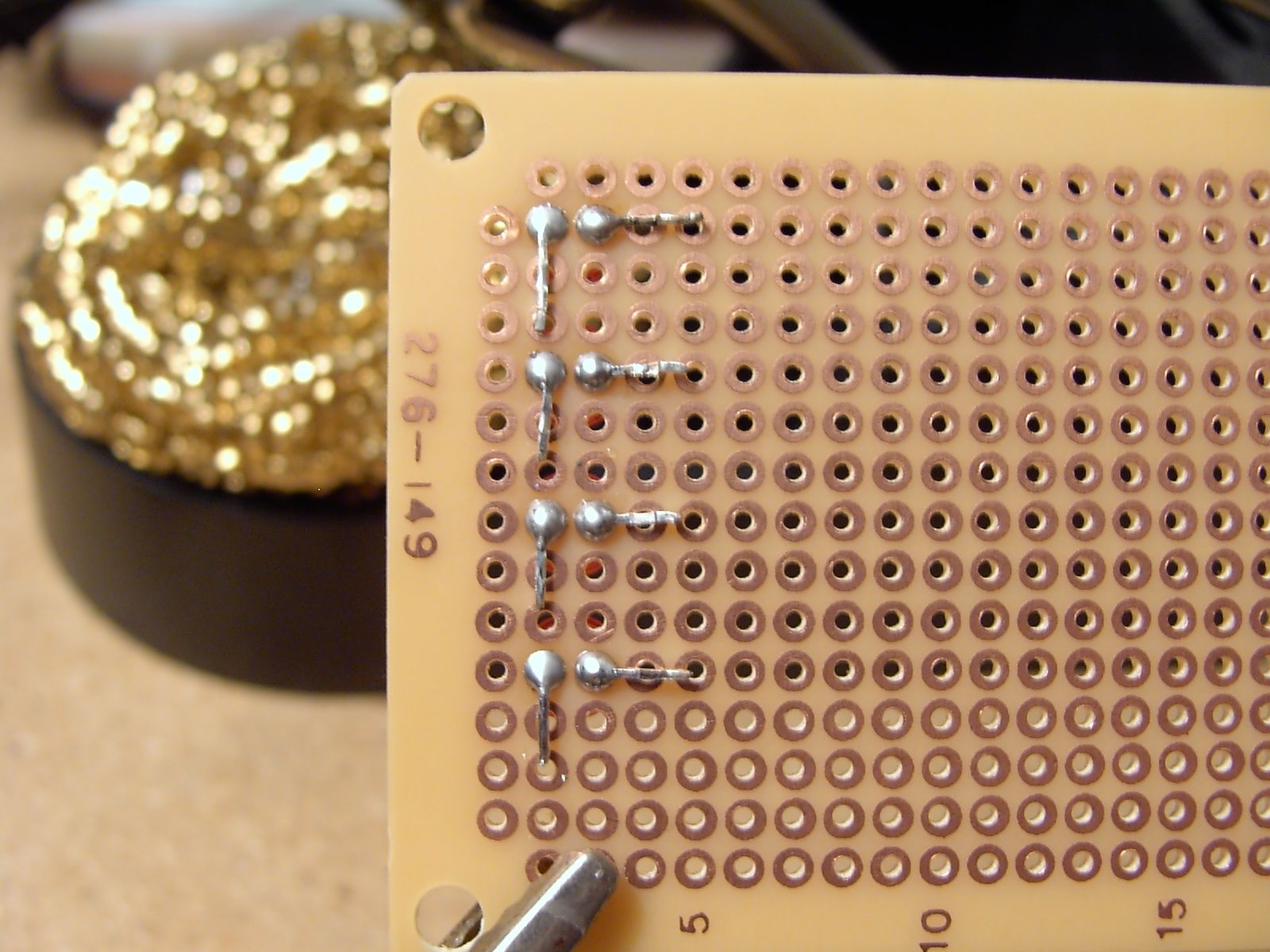 Single Chip, 2 Wire 4x4 LED Matrix - Instructables