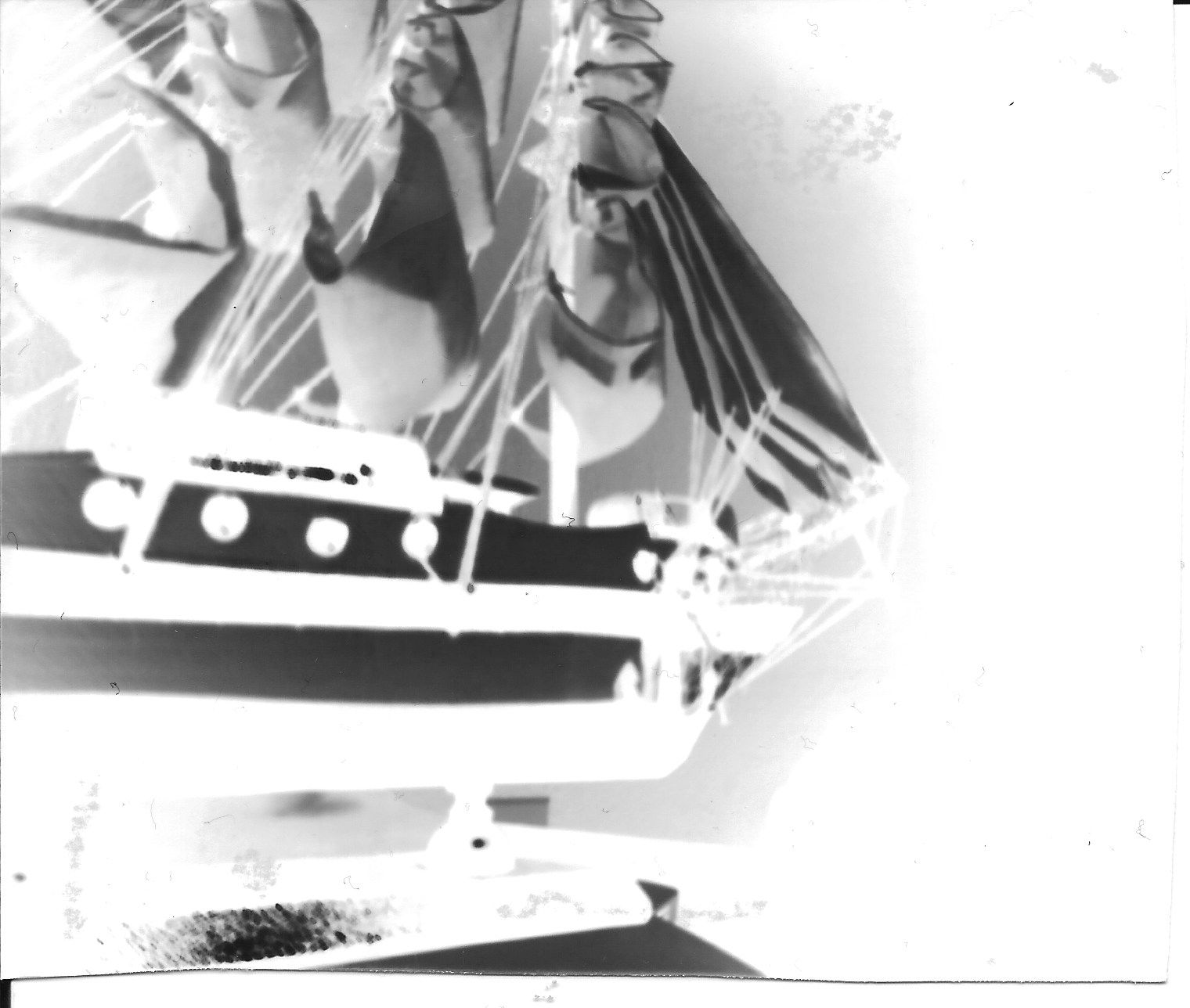 DIY Pinhole Camera With an Oatmeal Tube : 5 Steps (with Pictures ...