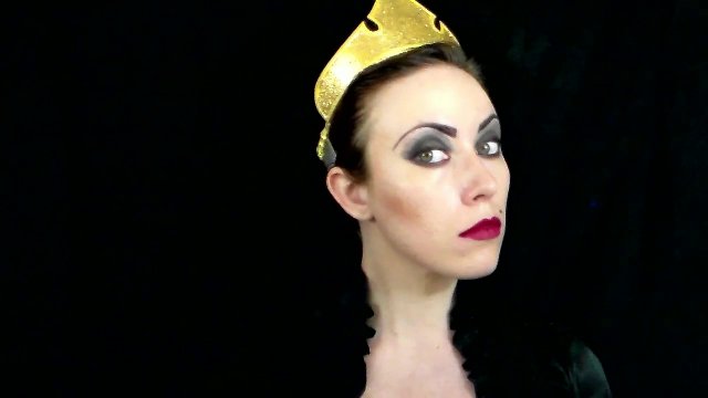 Evil Queen Eye Makeup