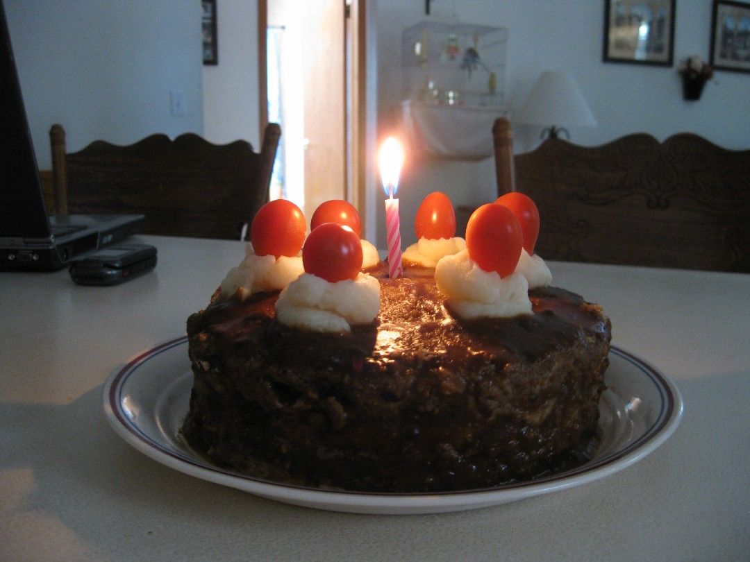 Portal Cake: This Cake Is a Lie : 6 Steps (with Pictures) - Instructables