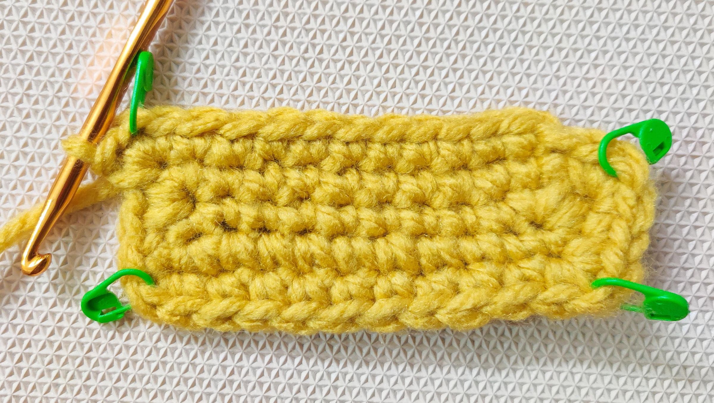 Crochet Rectangle Basket With Dividers Made in Rounds : 8 Steps (with ...