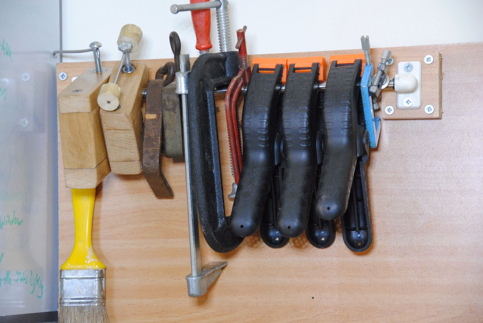 Make Your Own Wooden C-Clamp! | DIY Woodworking Tools #2 : 10 Steps ...