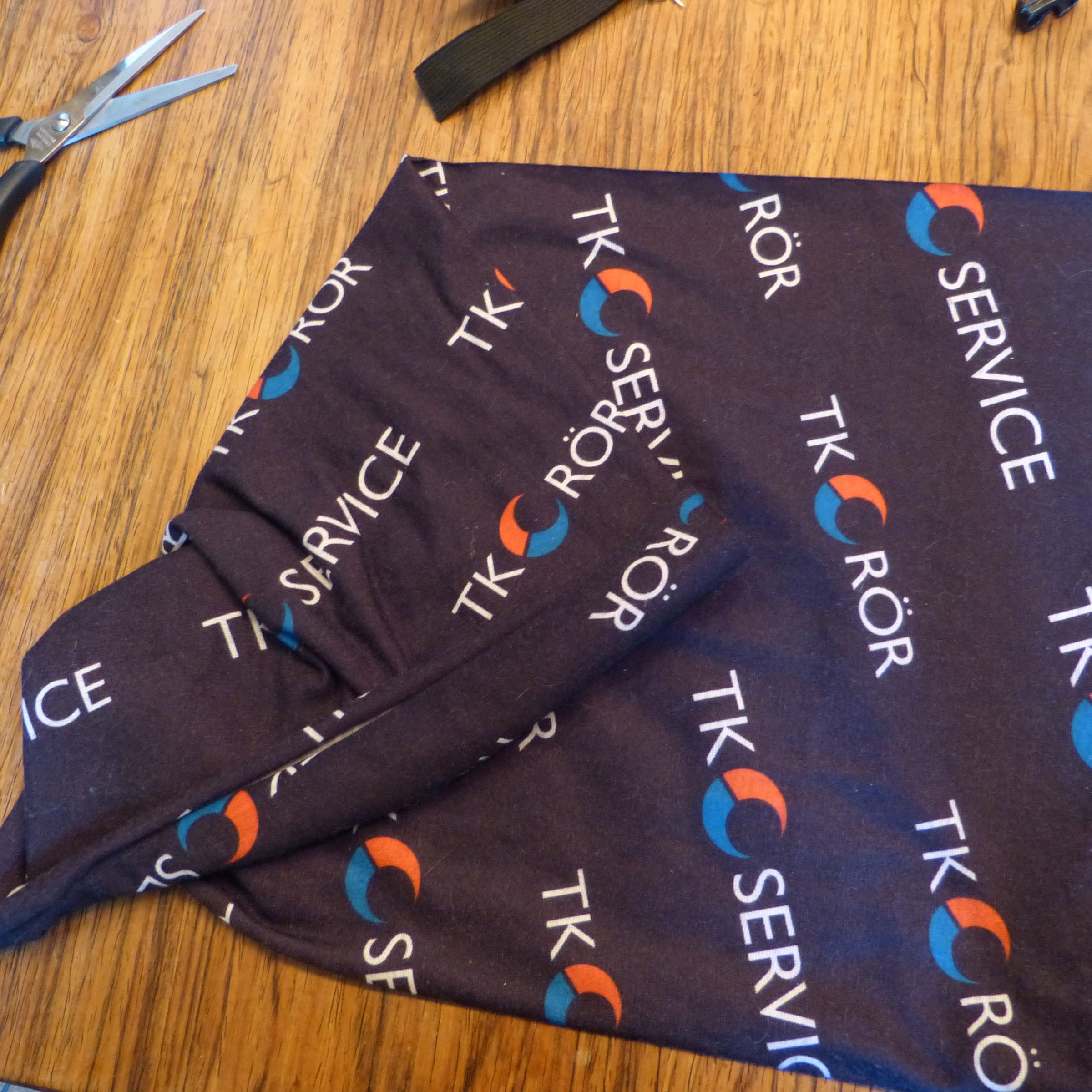 MYOG Trail Gaiters From a Buff : 8 Steps (with Pictures) - Instructables