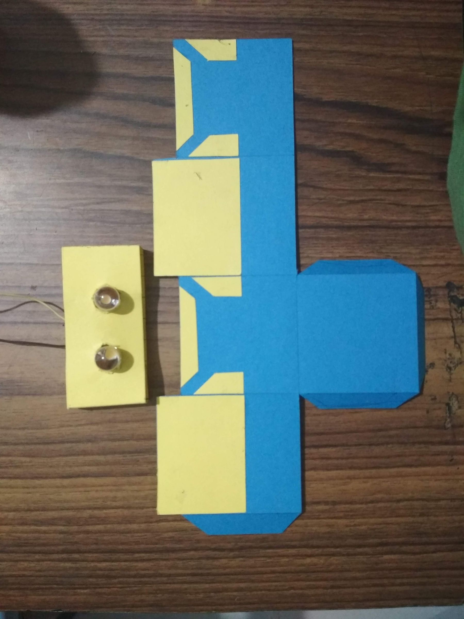 Minion Cubecraft Toy (A Flashlight Toy) : 4 Steps - Instructables