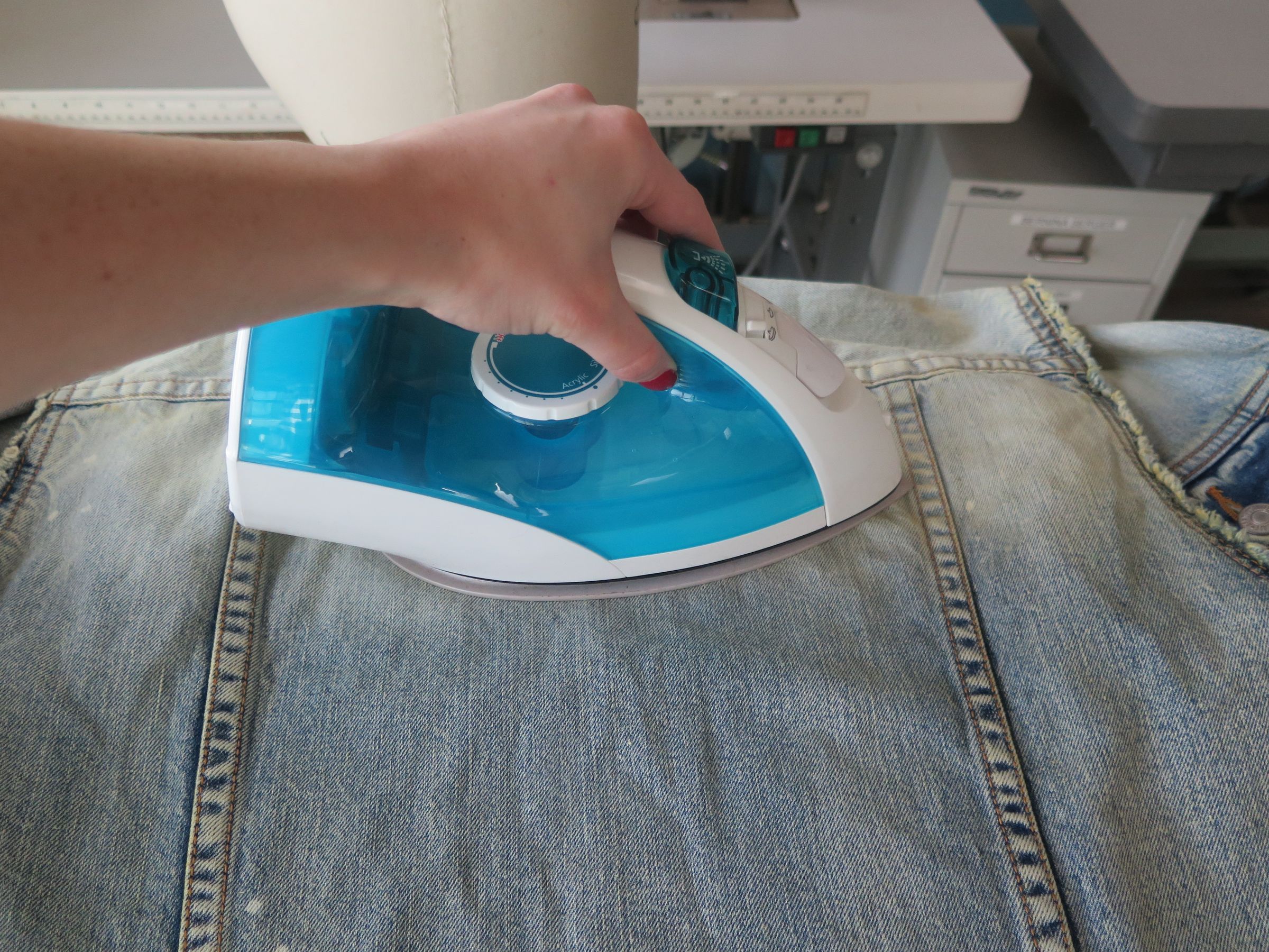 Sew a Patch on a Jacket : 3 Steps (with Pictures) - Instructables