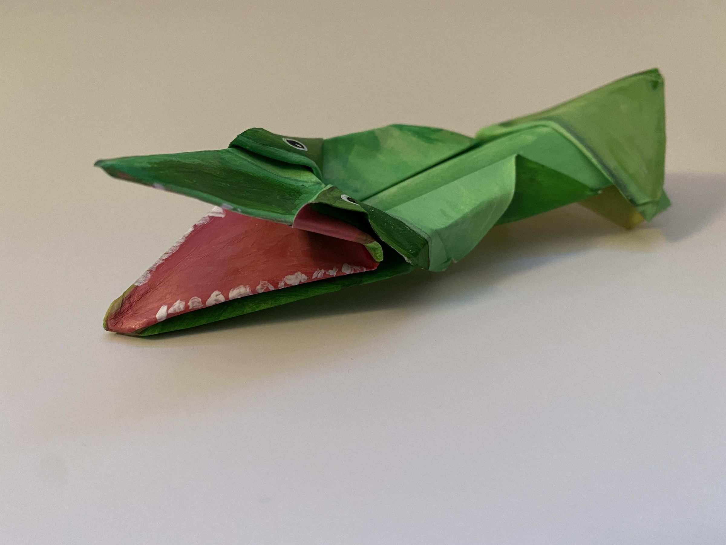 Painted Origami Gator : 18 Steps (with Pictures) - Instructables
