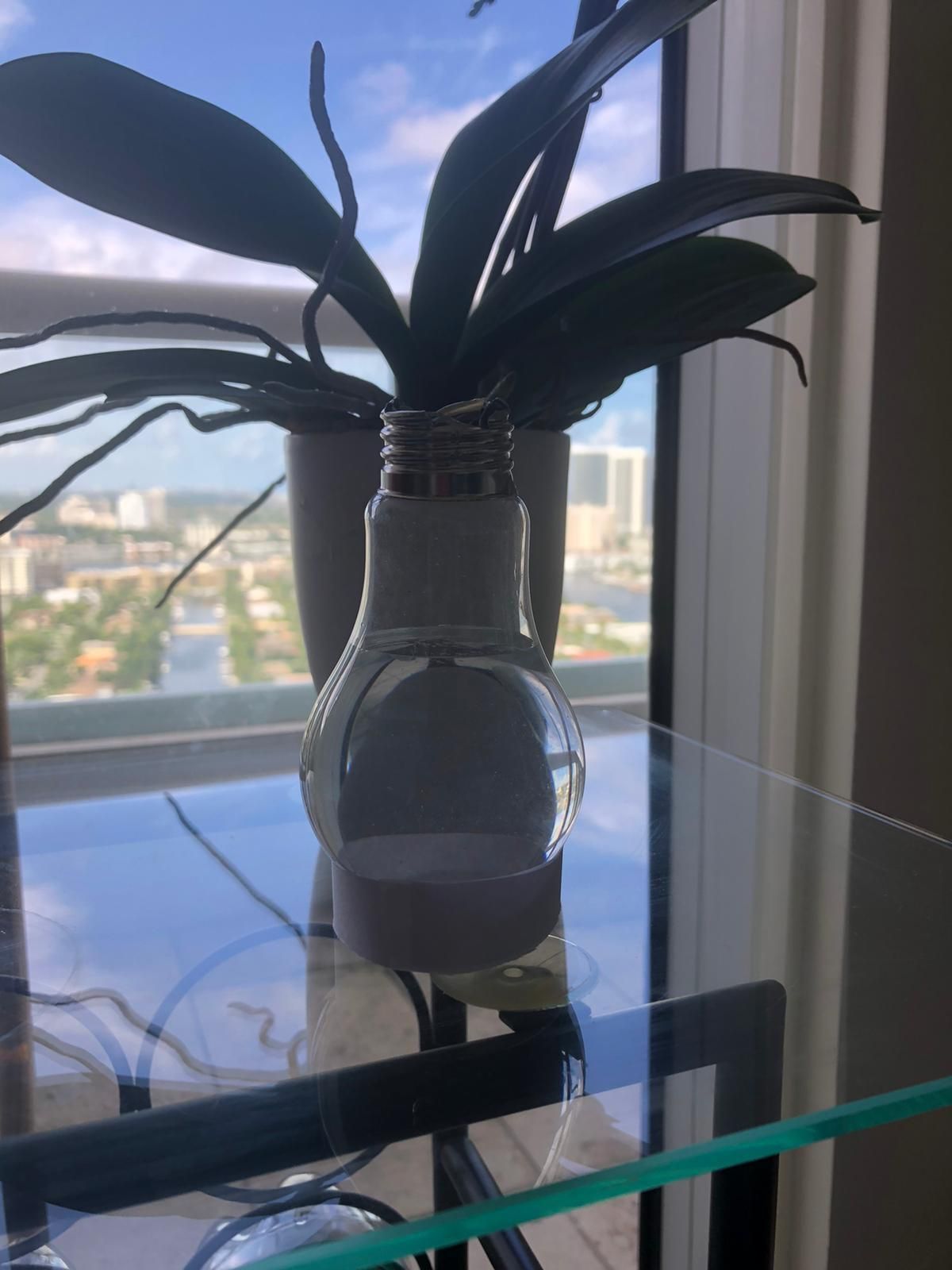 Lightbulb Vase DIY : 5 Steps - Instructables