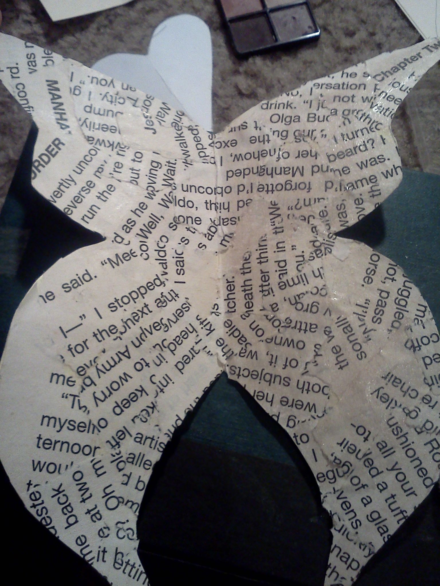 Book Page Butterfly Wall Art : 5 Steps - Instructables