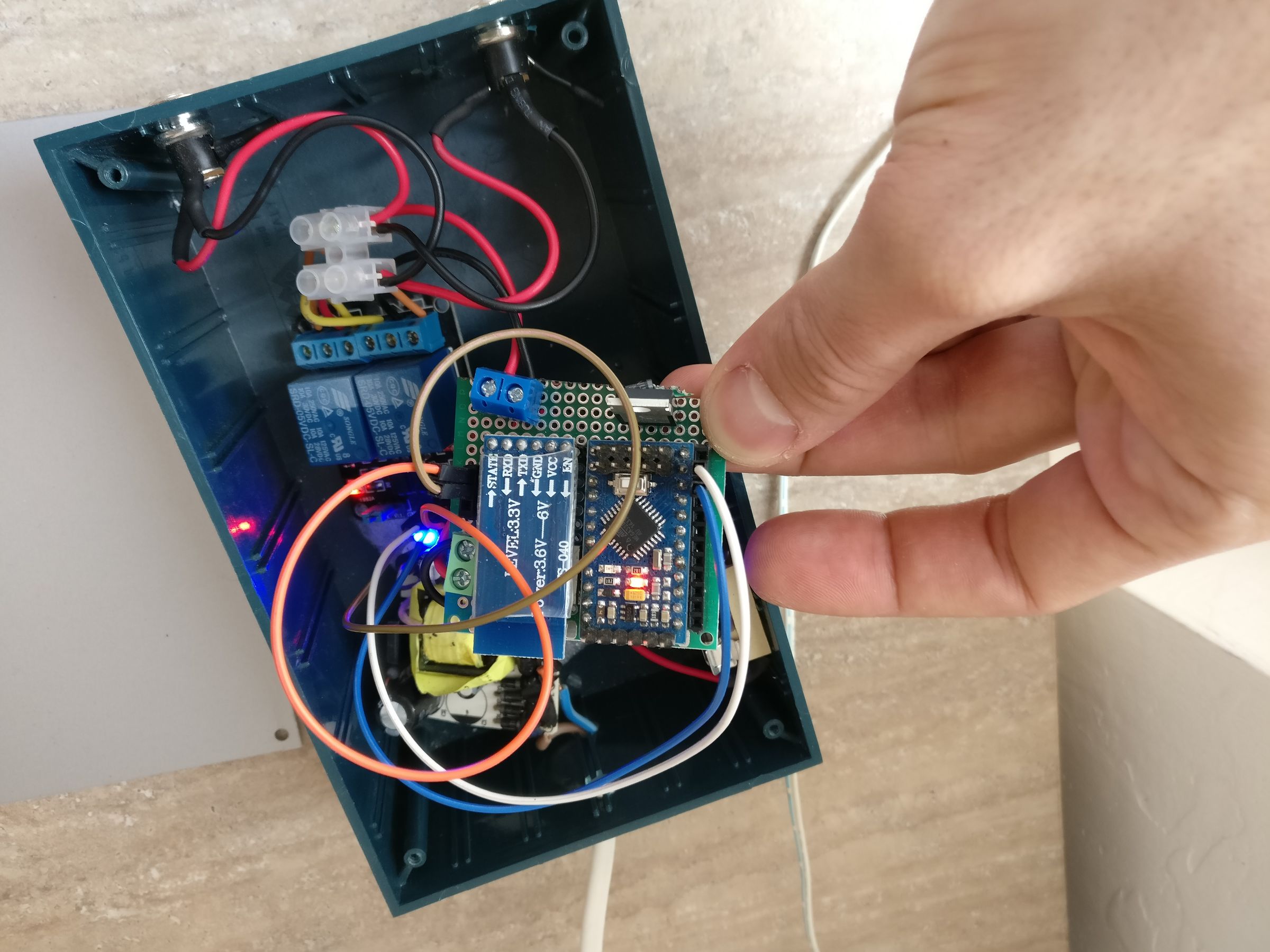 Automated Windows Shades : 6 Steps (with Pictures) - Instructables