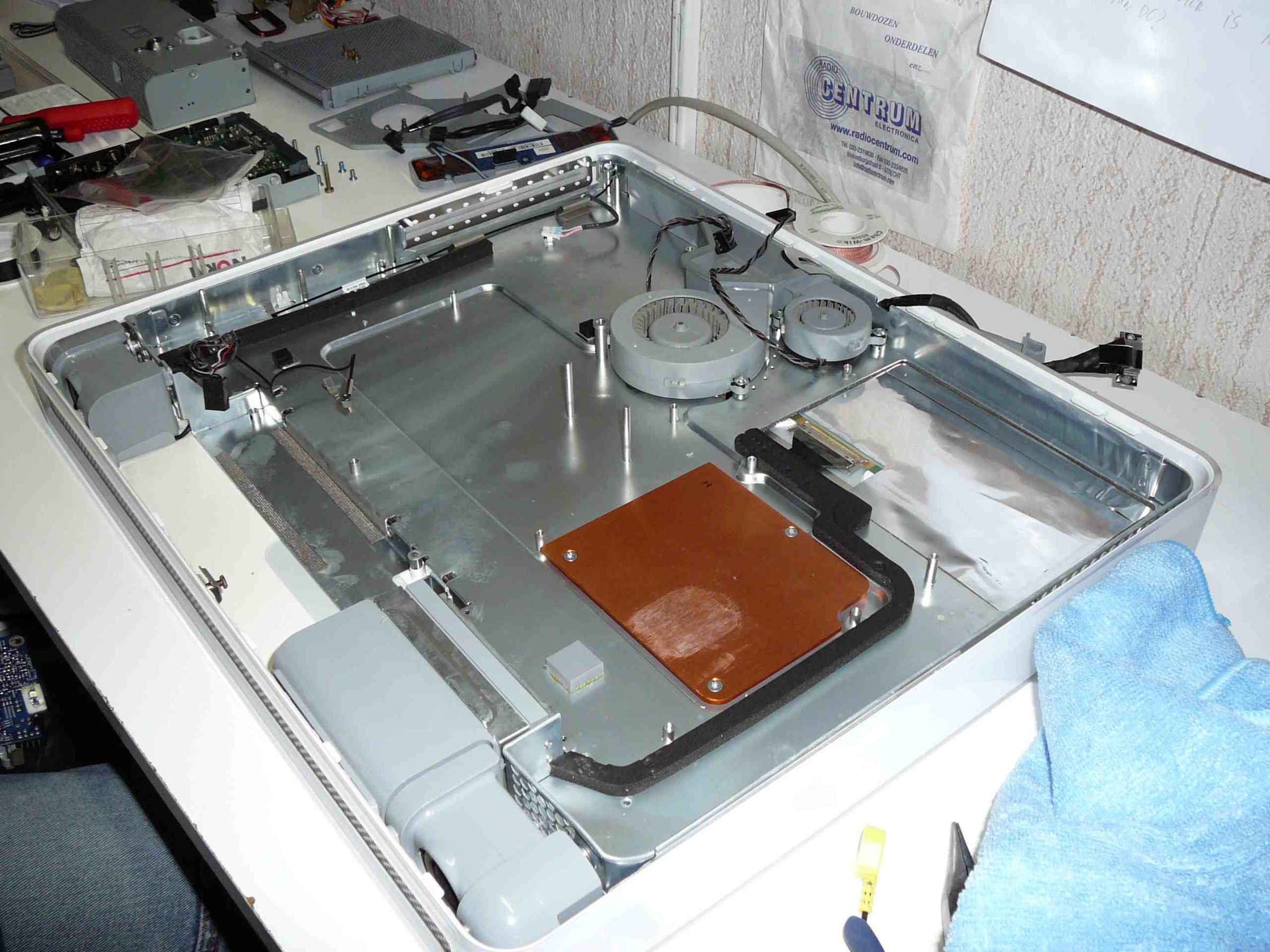 Imac G5 DIY Capacitors Repair : 9 Steps (with Pictures) - Instructables