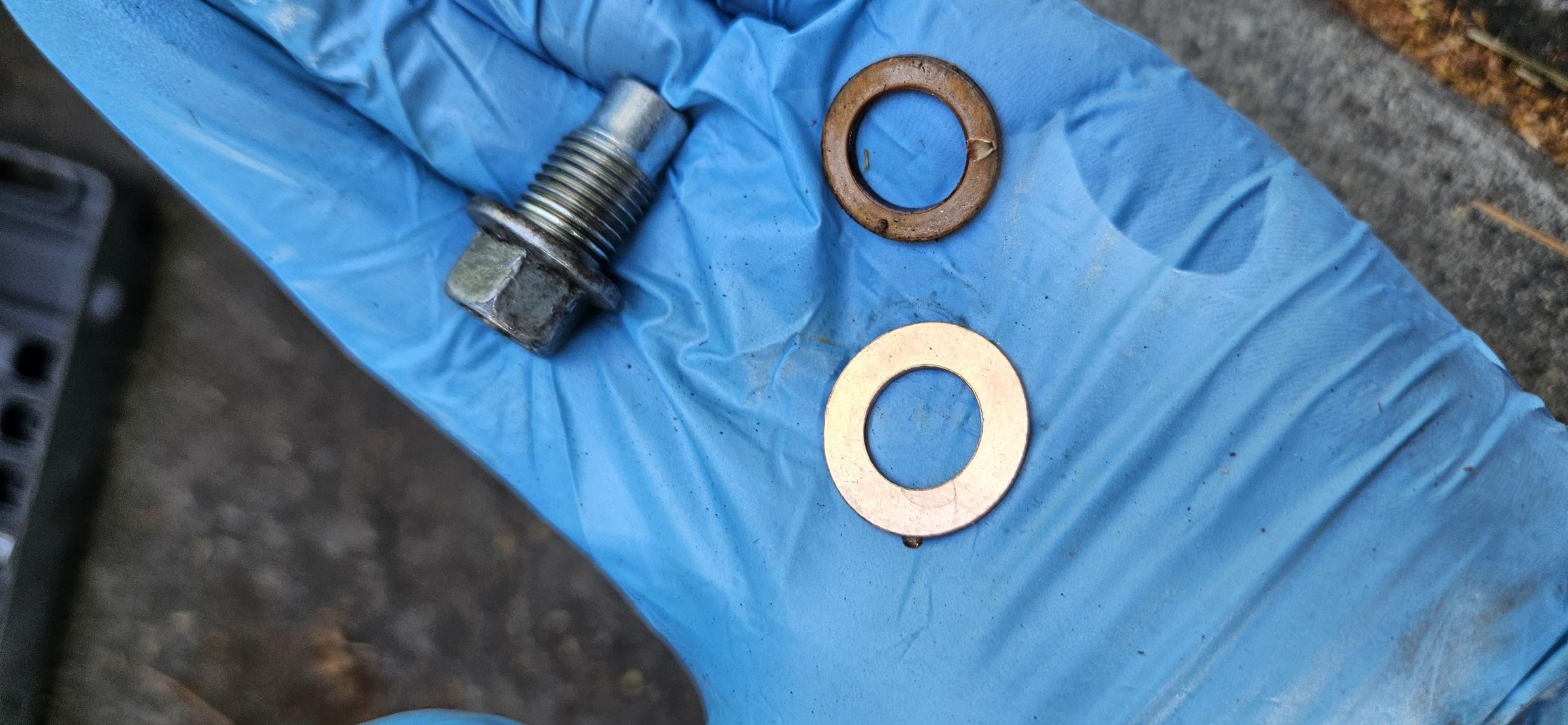 Perform a Basic Oil Change : 13 Steps - Instructables