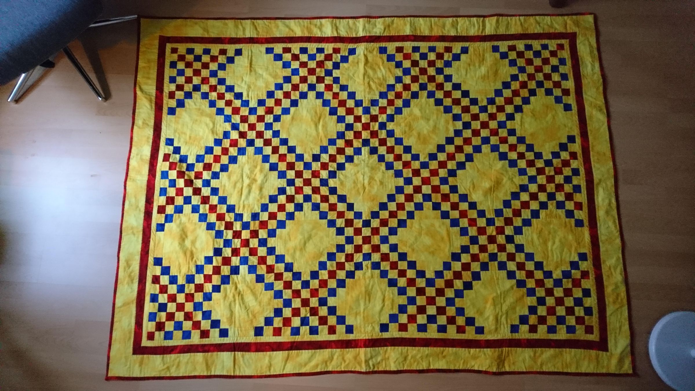 Simple Irish Chain Patchwork Quilt : 8 Steps - Instructables