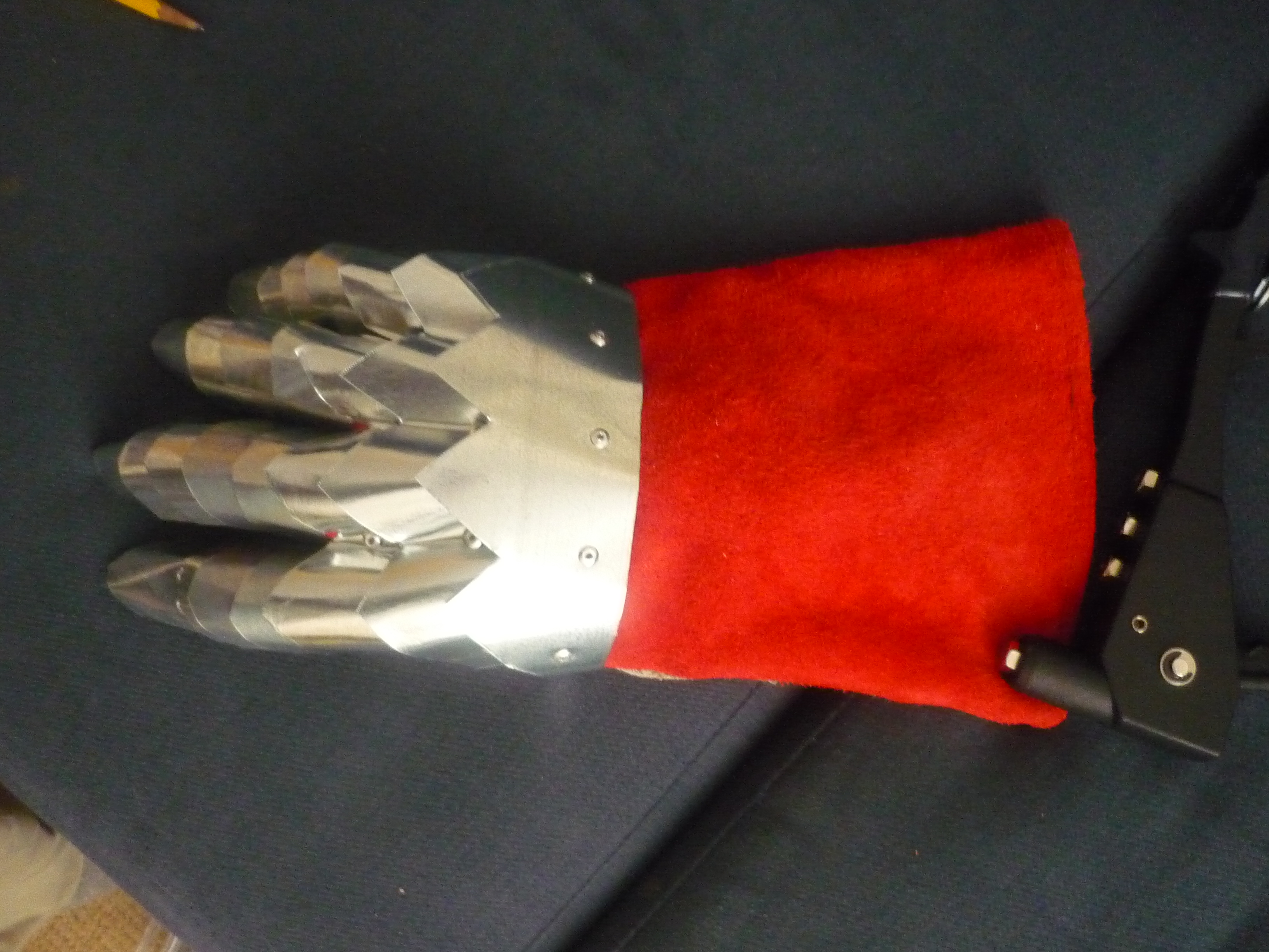 Building a Medieval Gauntlet : 11 Steps (with Pictures) - Instructables